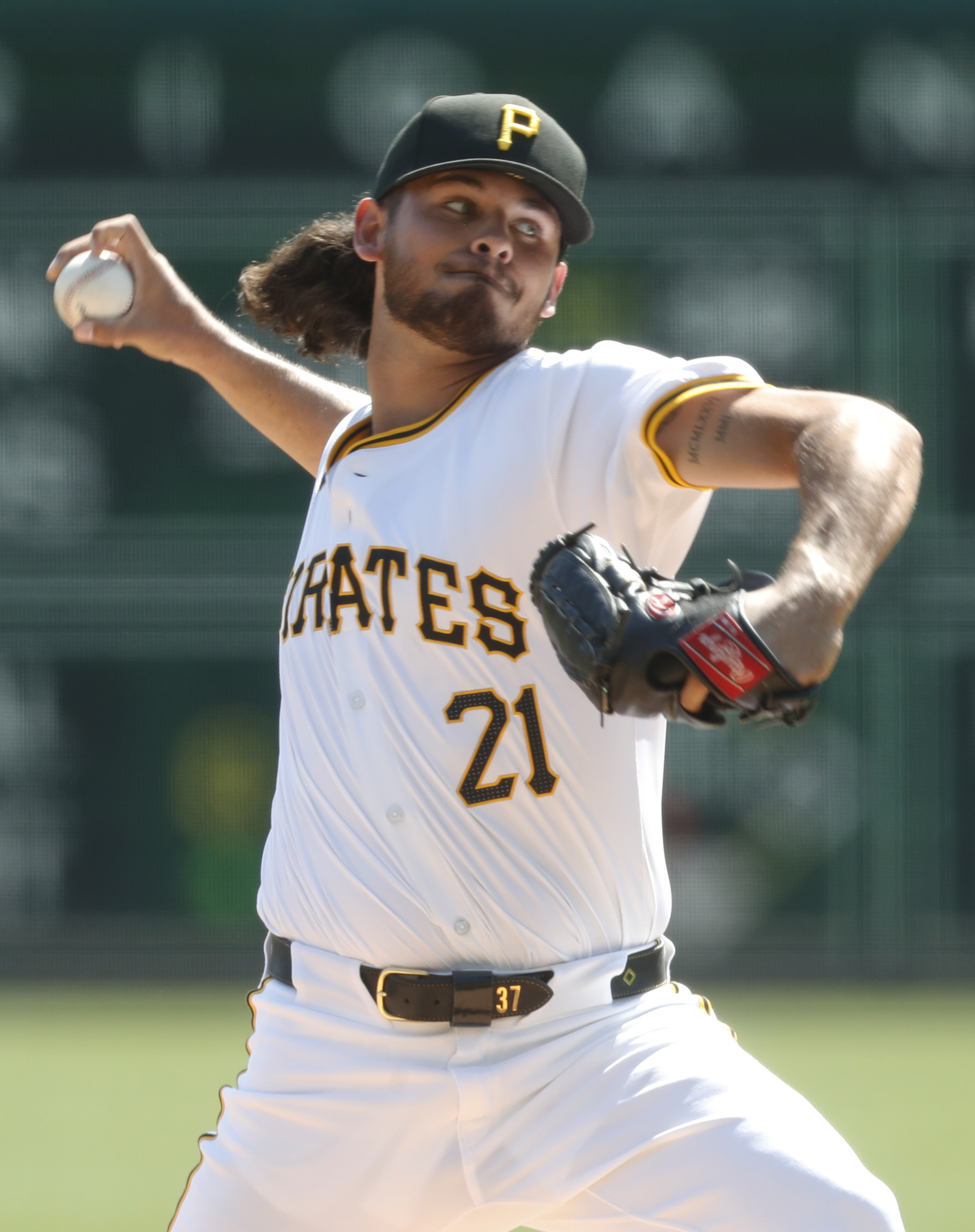 Isiah Kiner-Falefa stars as Pirates edge Royals | Reuters