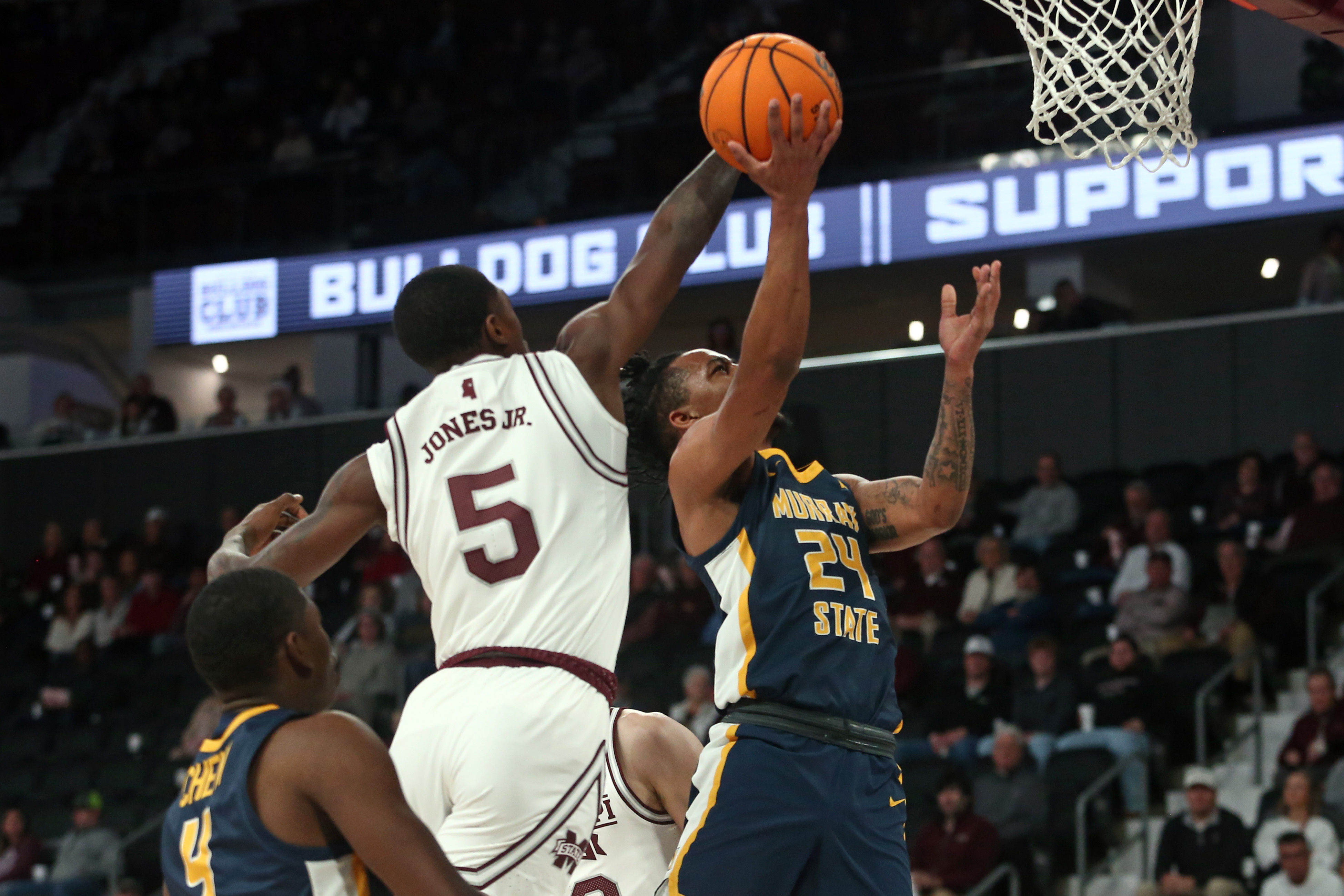 Late dunk rescues Mississippi St. in win over Murray St. | Reuters