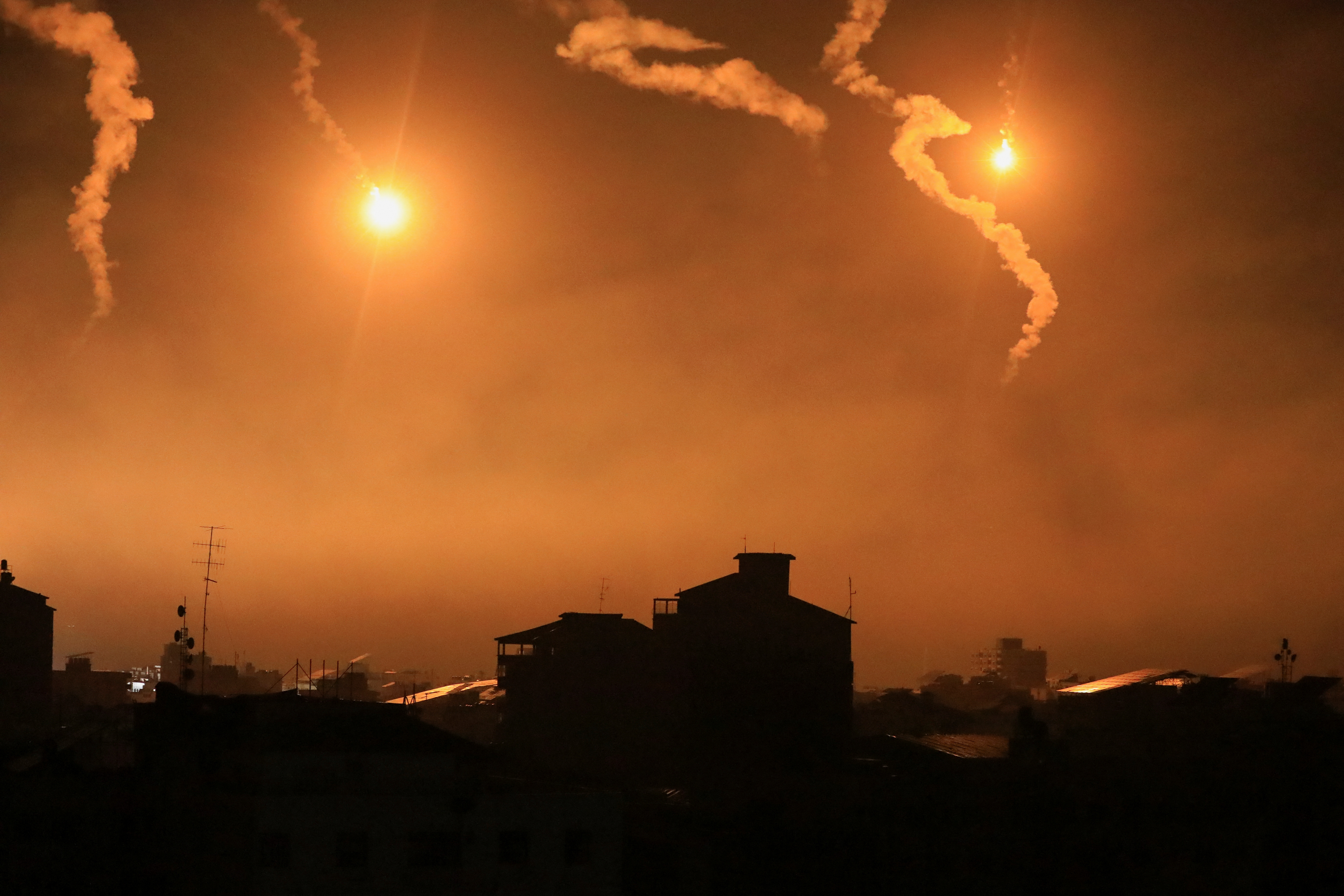 In pictures: Israeli forces battle Hamas in Gaza Strip - November 7 ...