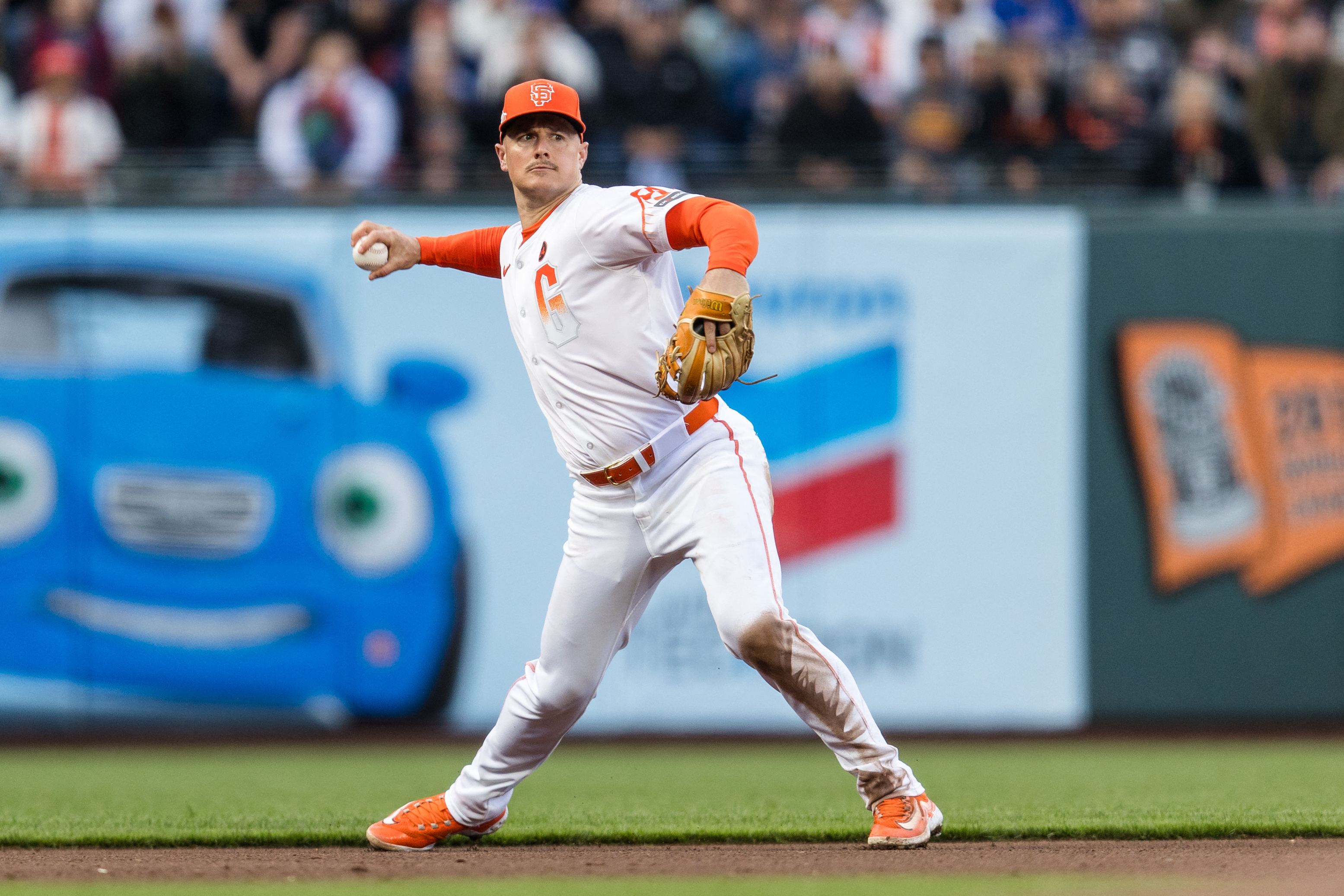 Six Giants pitchers combine to hold down Cubs | Reuters