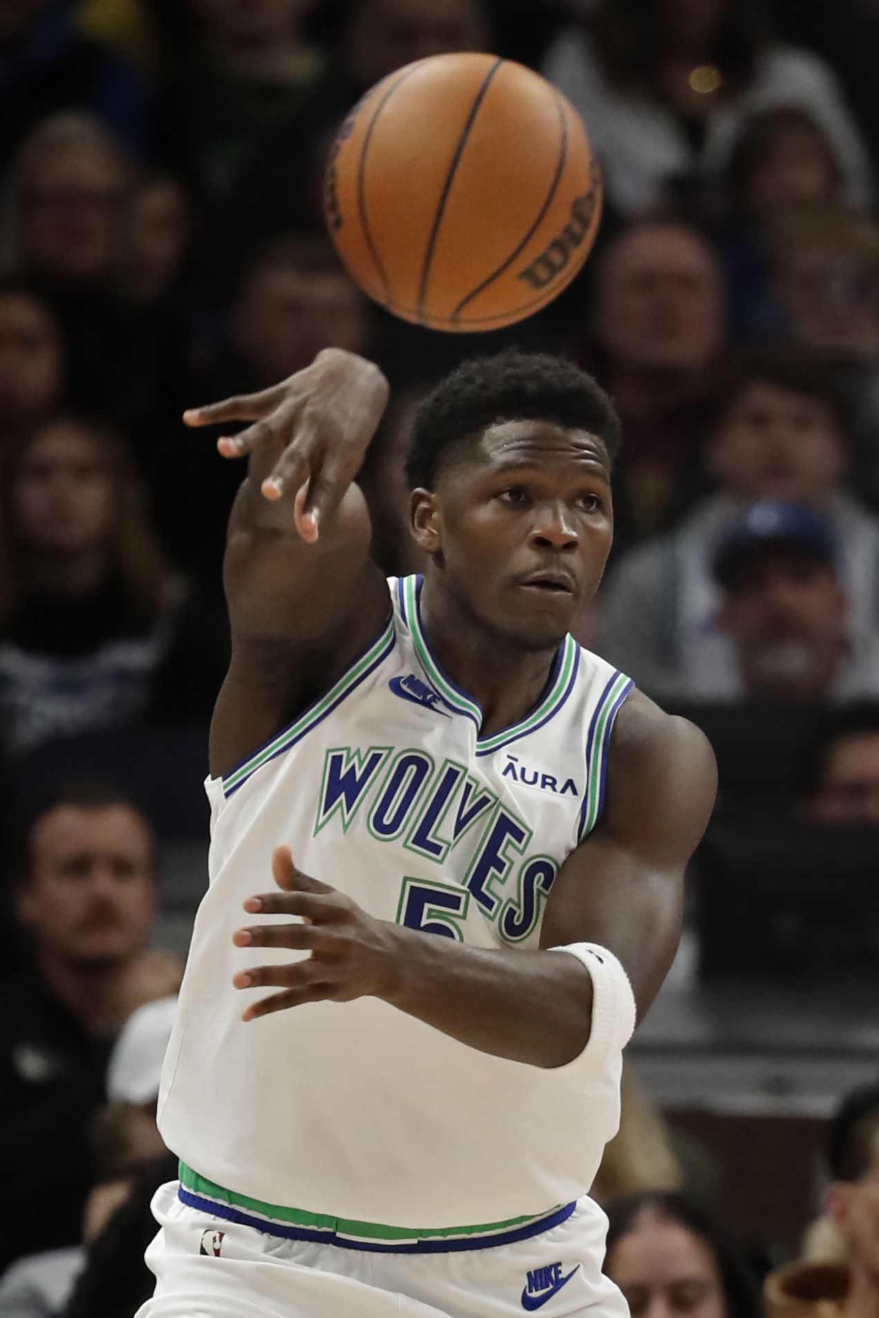 Timberwolves foil Lakers' last-minute comeback bid | Reuters