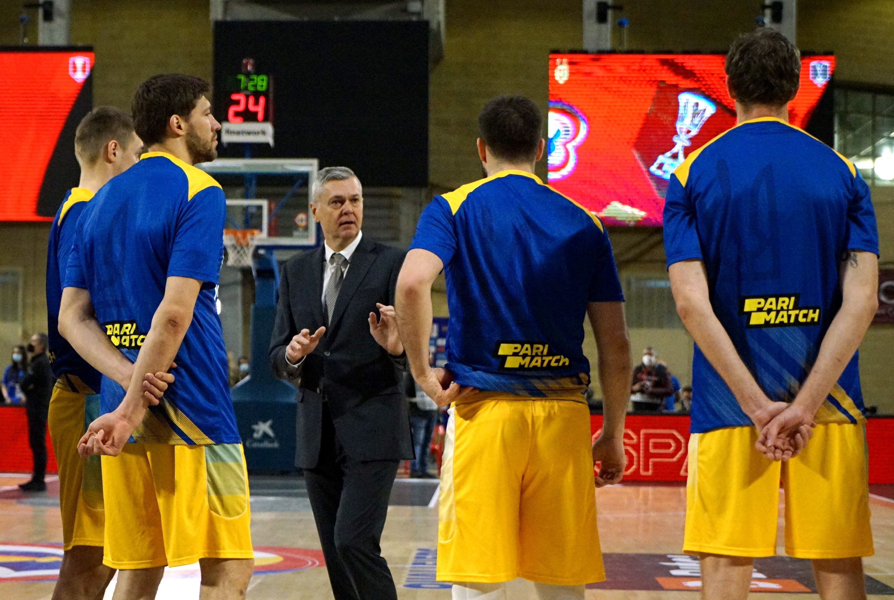 Ukraine basketballers get standing ovation in Spain after emotional ...