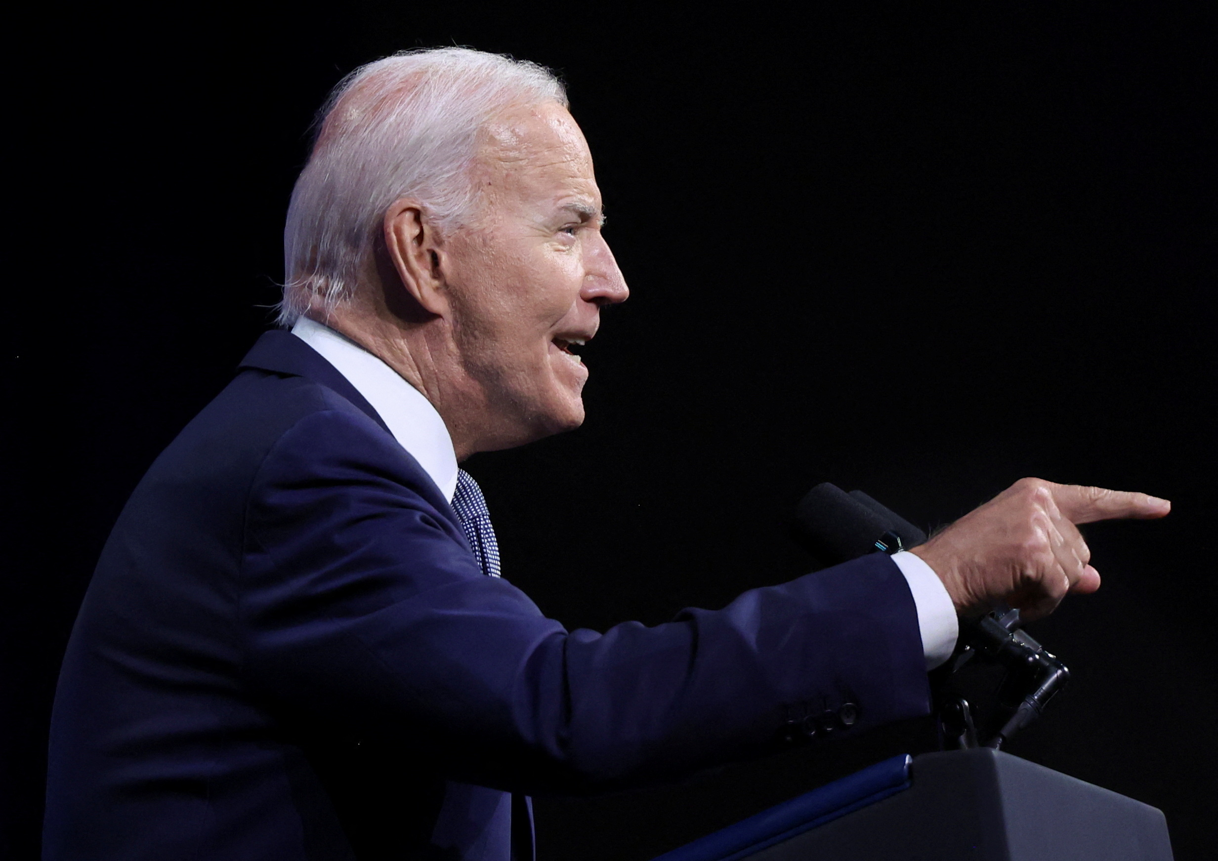 Biden quit race for reelection after agonizing over poll data, sources ...