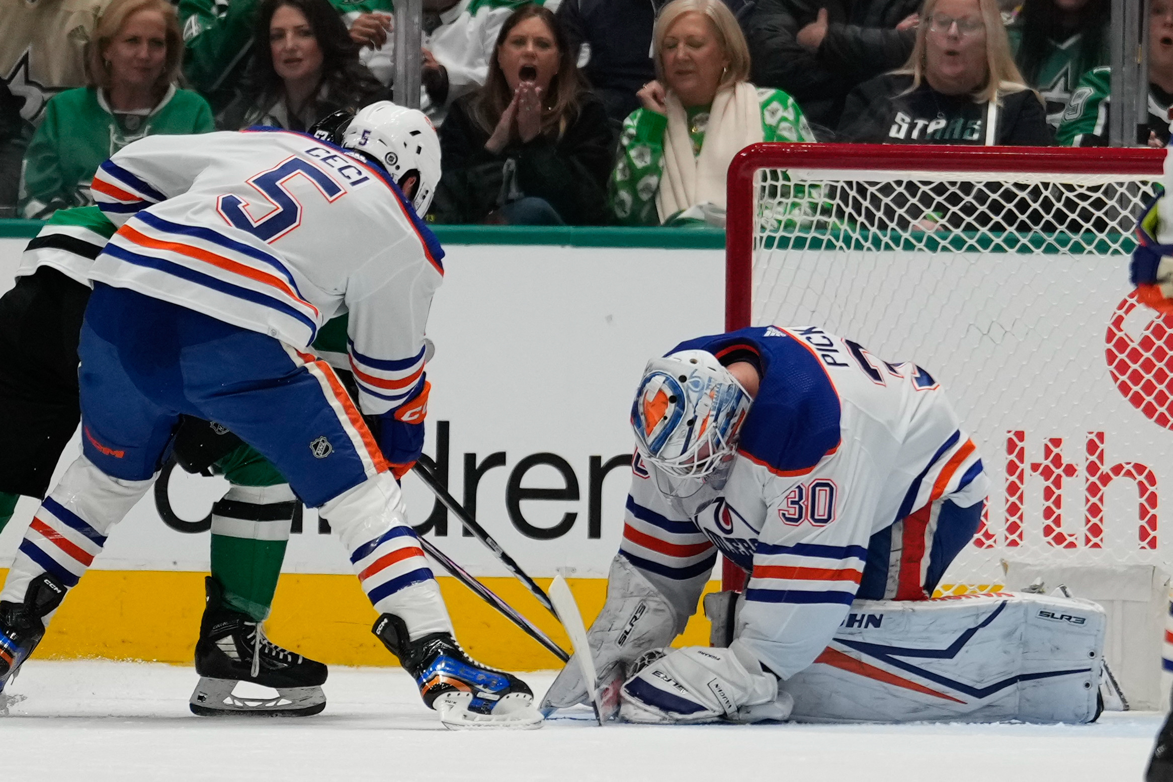 Evan Bouchard scores OT winner as Oilers top Stars | Reuters