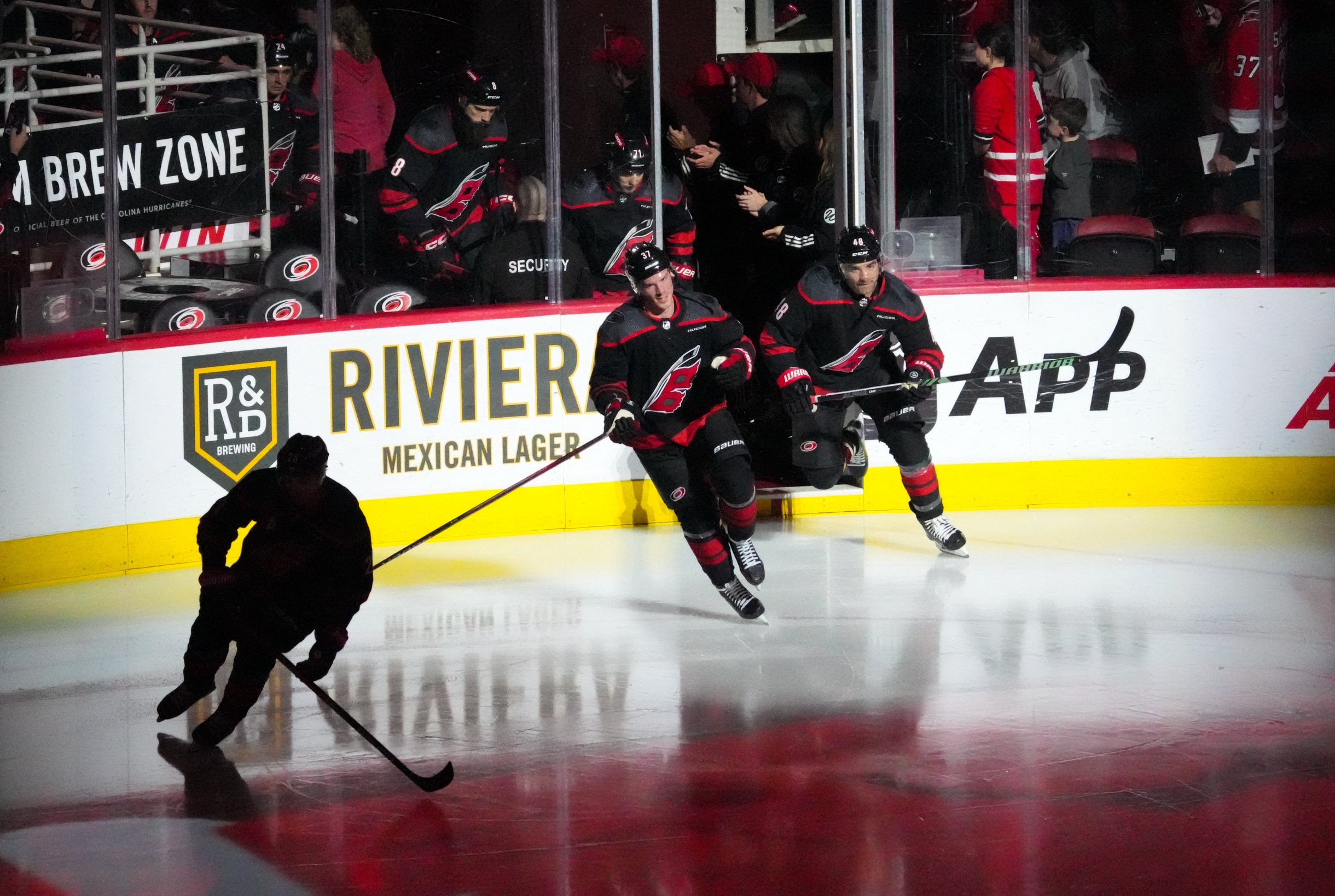 Hurricanes score early, blank Blue Jackets | Reuters