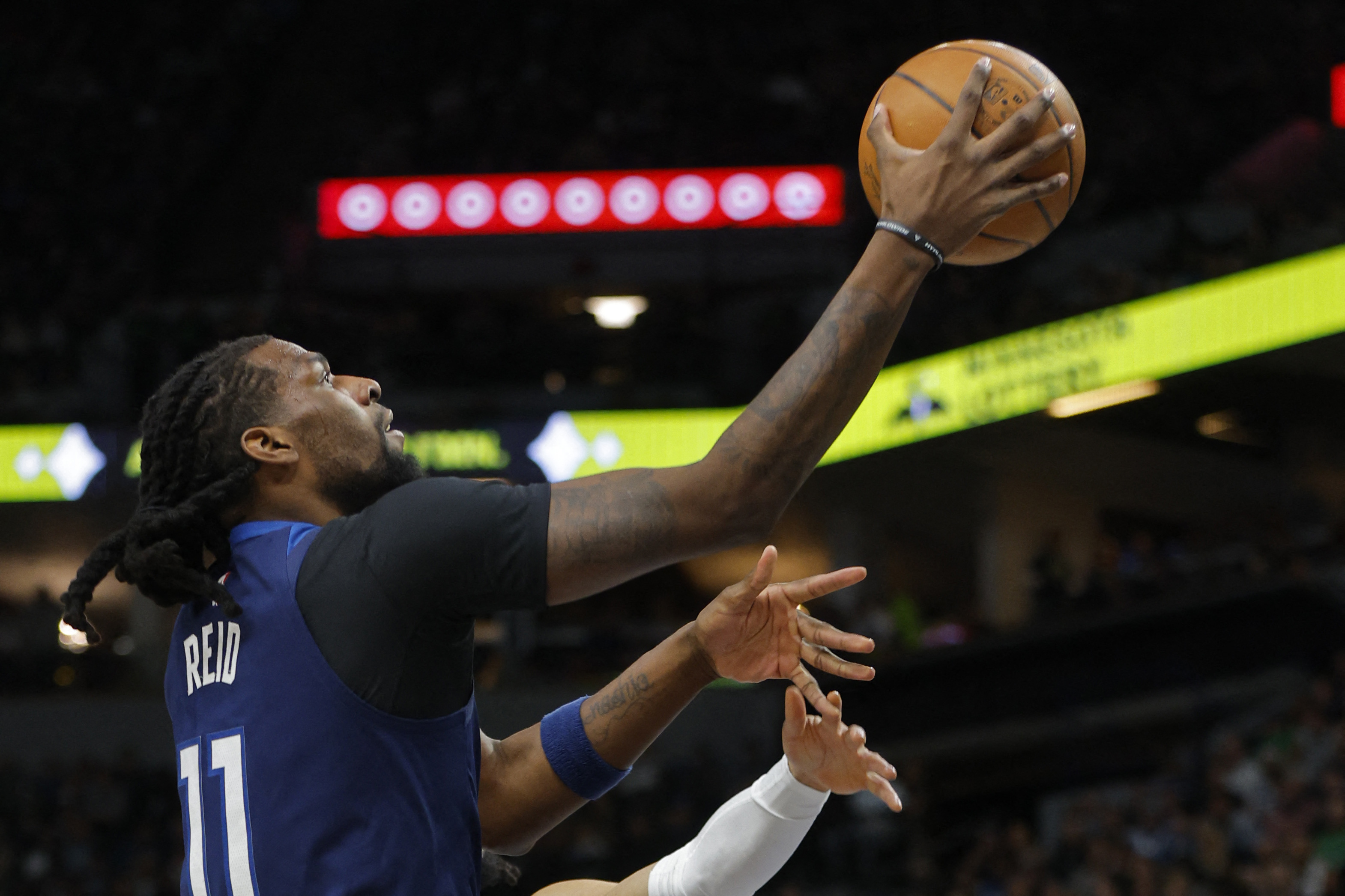 Anthony Edwards' 3rd-quarter burst fuels Wolves past Clippers | Reuters