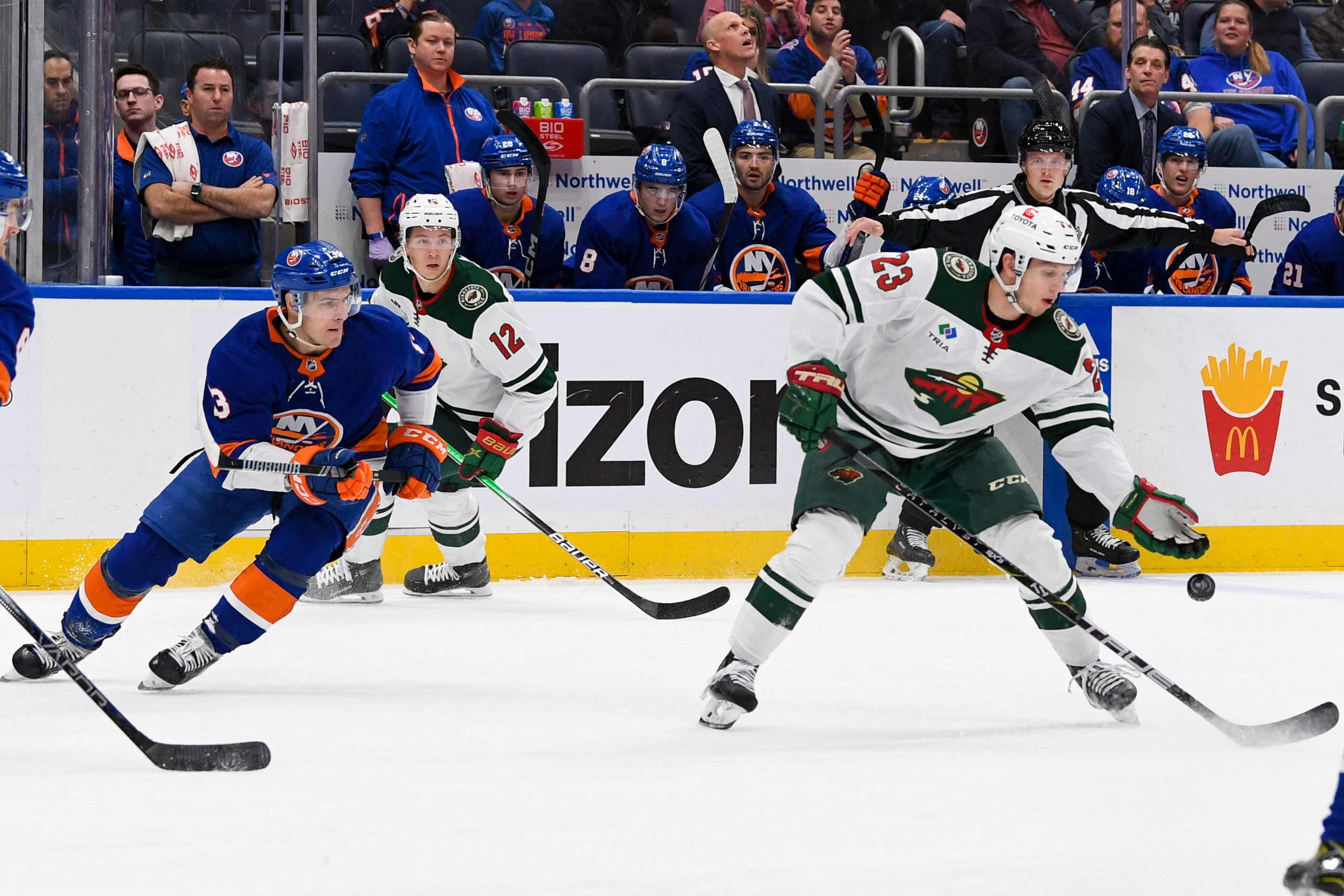 Wild beat Islanders for 2nd straight win | Reuters