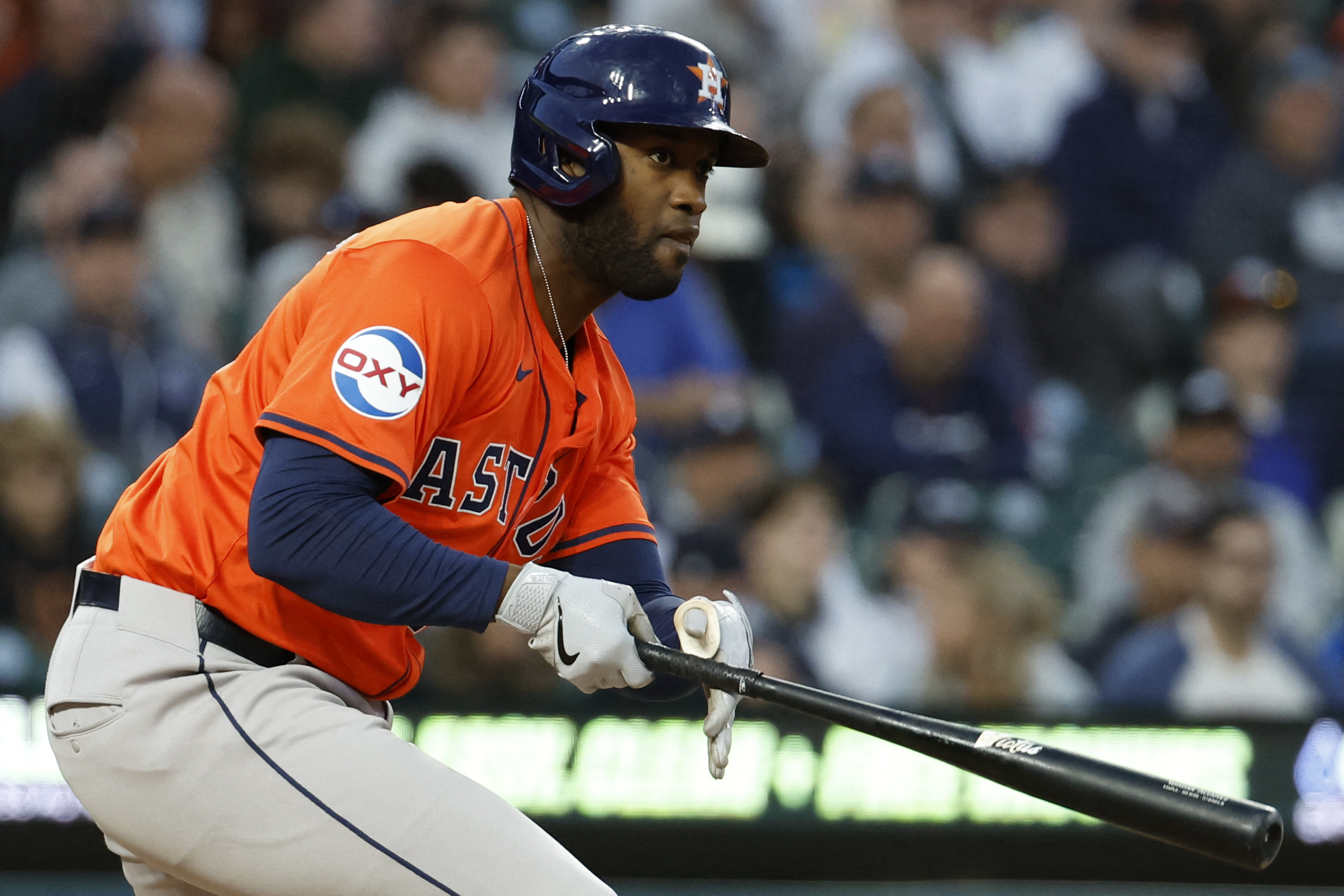 Astros overtake Tigers with four-run eighth | Reuters