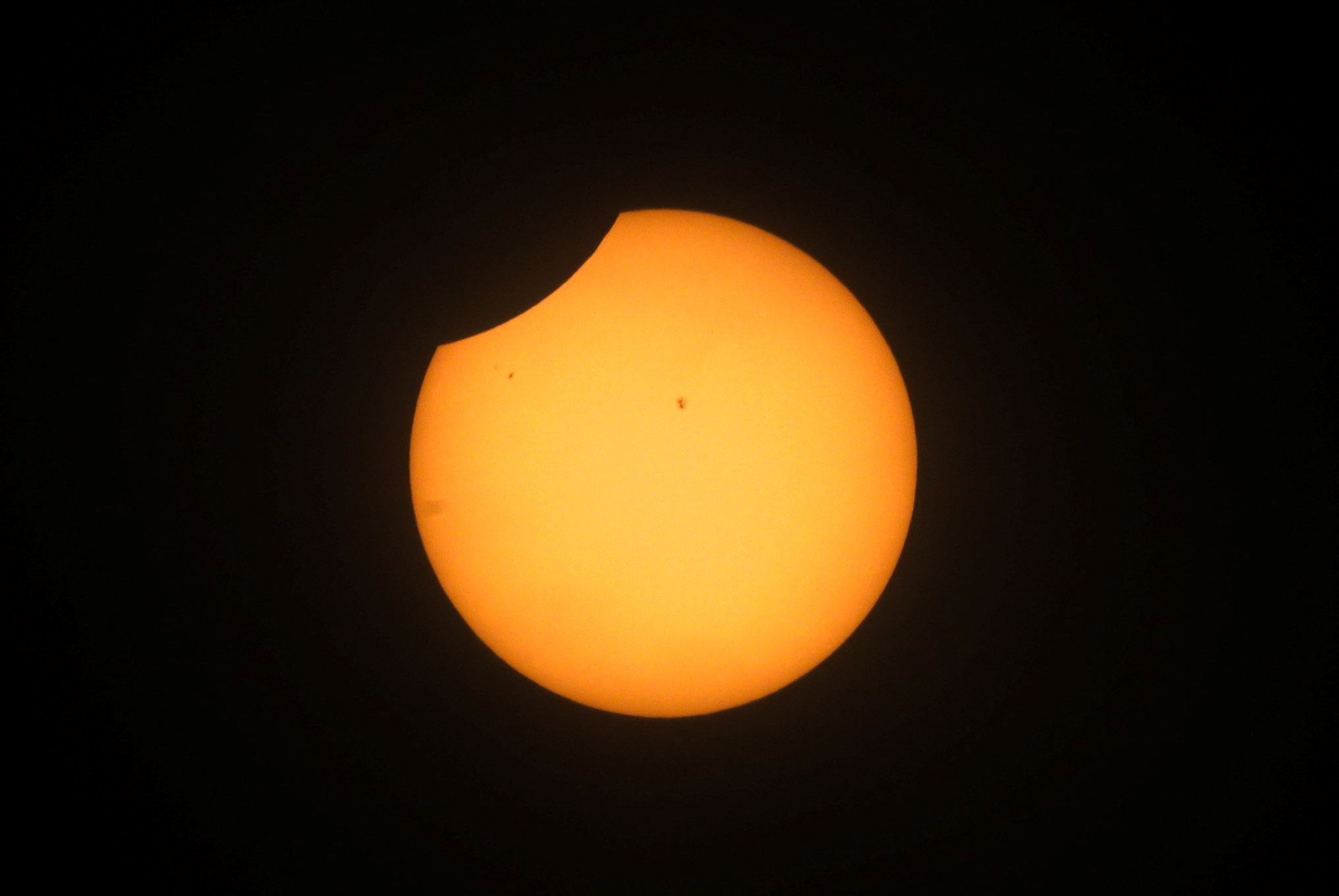 In pictures: Millions across North America marvel at solar eclipse ...