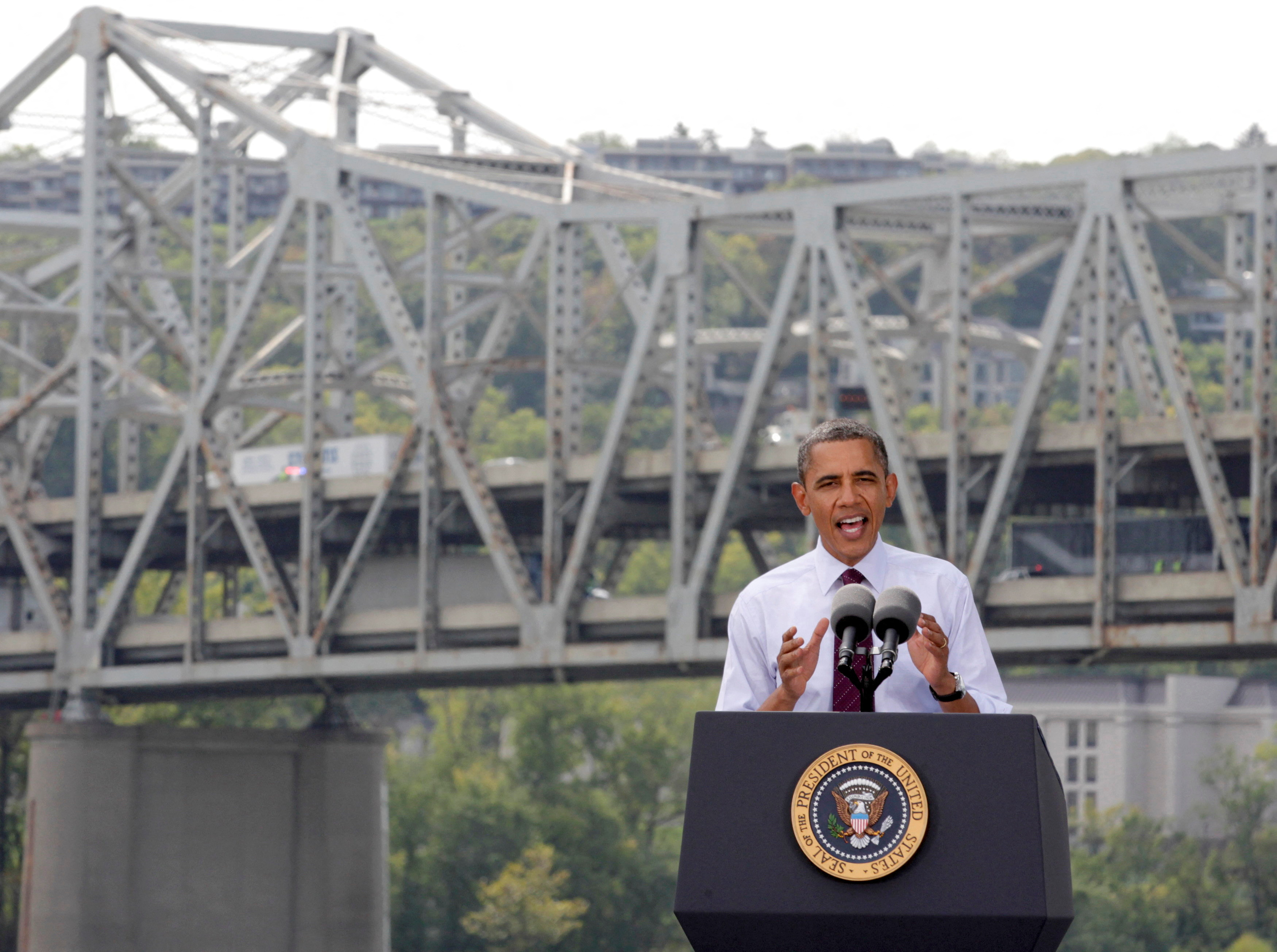 Biden to promote U.S. infrastructure spending in bipartisan Kentucky visit | Reuters