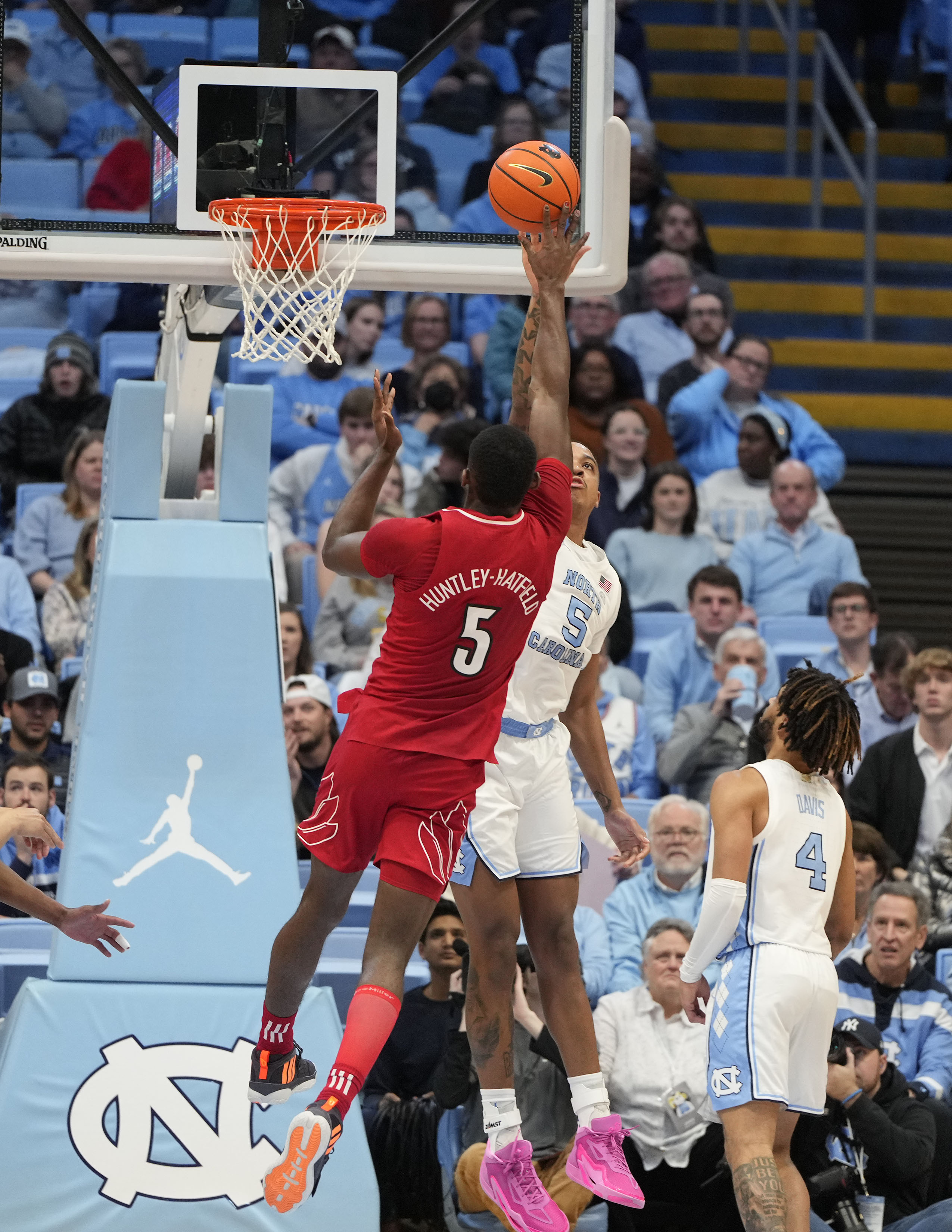 RJ Davis drops career-high 36, lifts No. 3 UNC over Wake Forest | Reuters