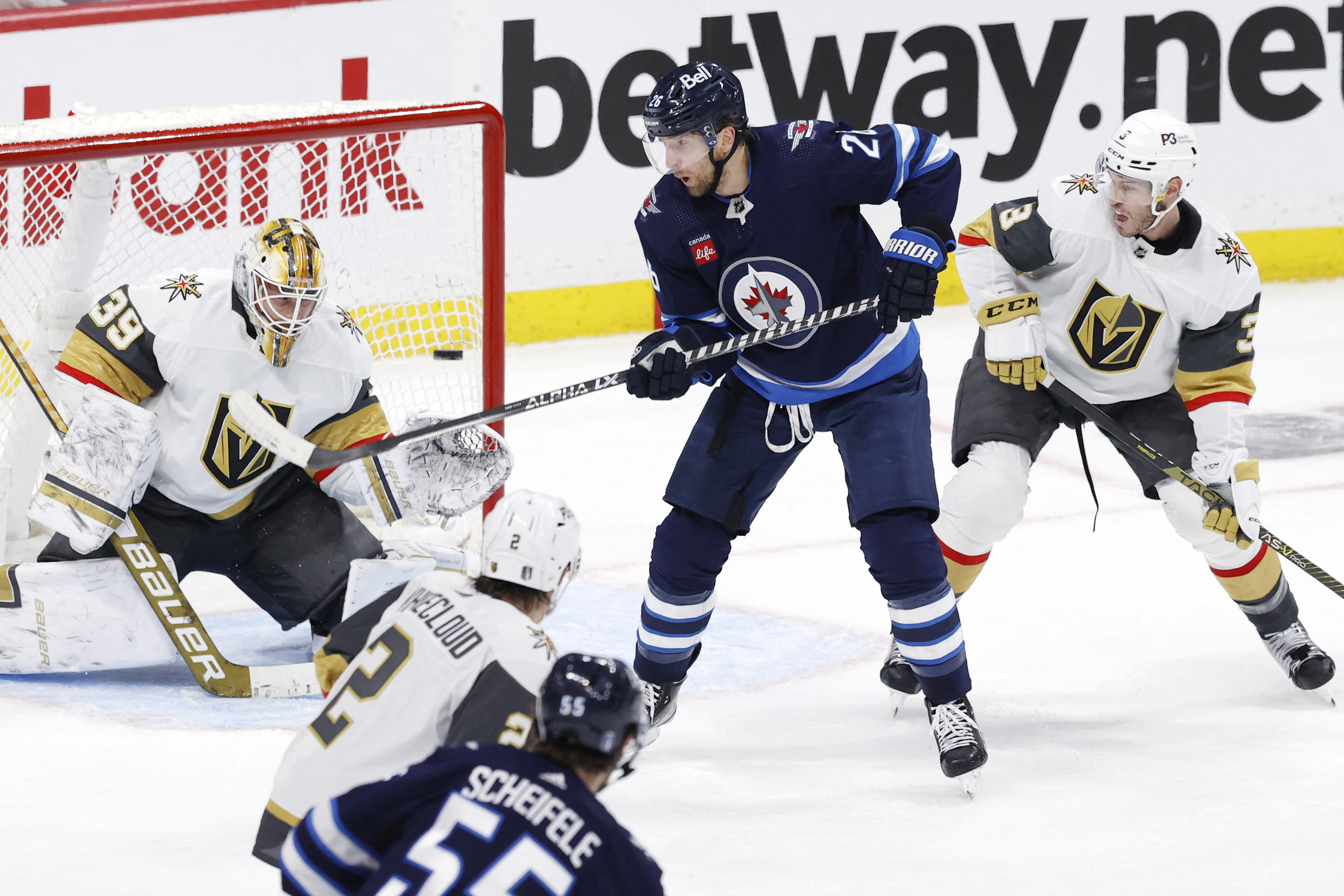 Michael Amadio’s winner in 2OT lifts Knights over Jets | Reuters