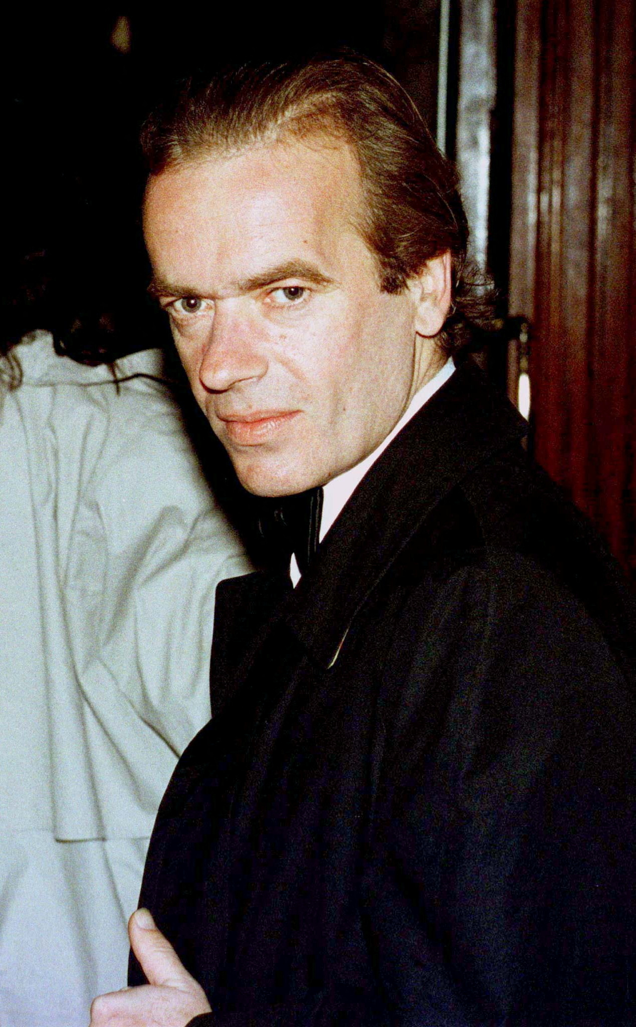 Martin Amis, British writer of dark comedic novels, dies at 73 | Reuters