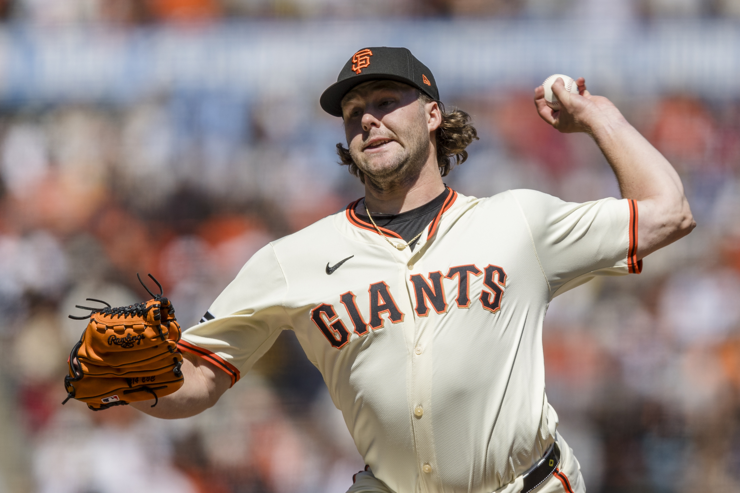 Giants edge Pirates to win low-scoring series | Reuters
