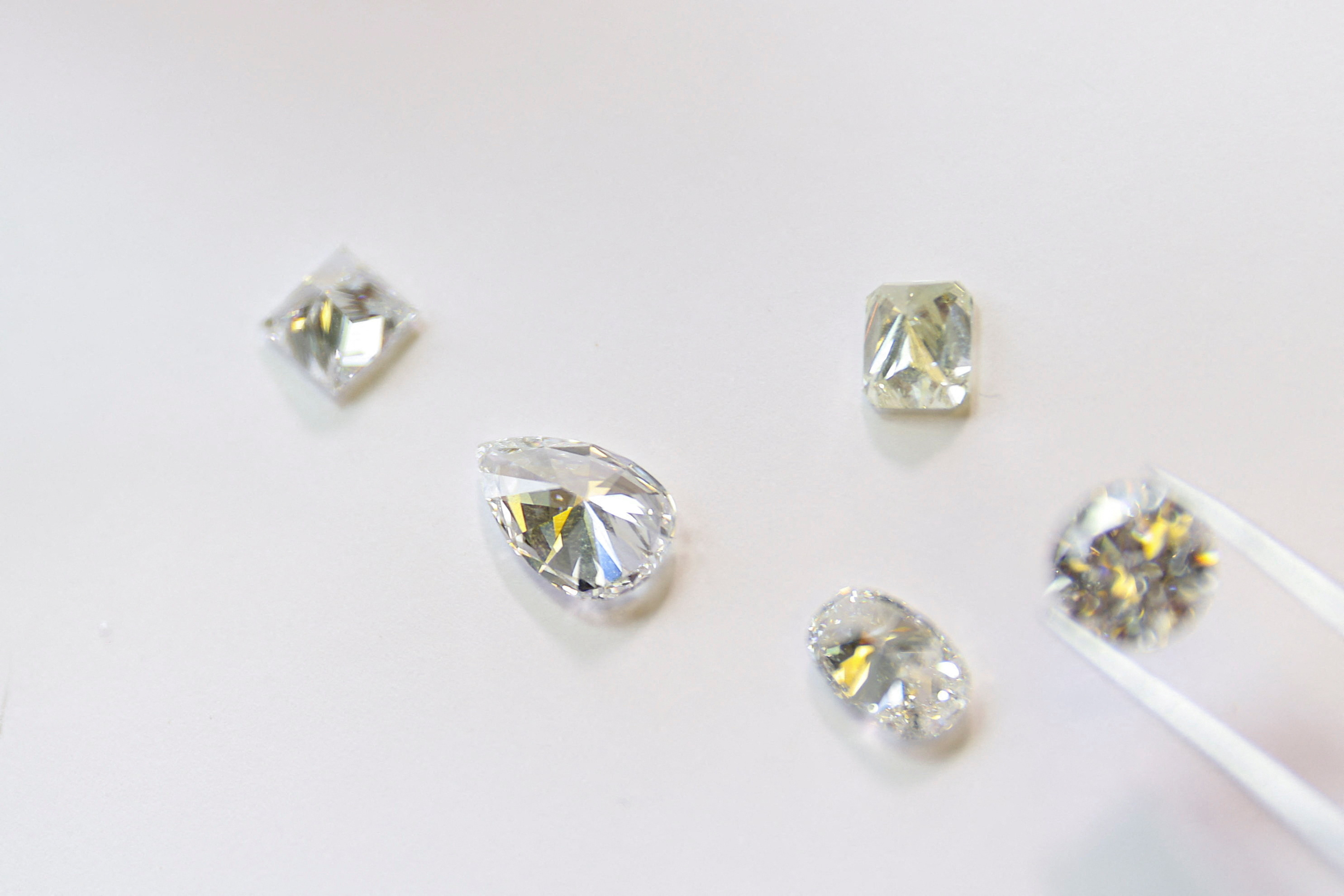 US lukewarm on G7 Russian diamond ban after industry backlash | Reuters