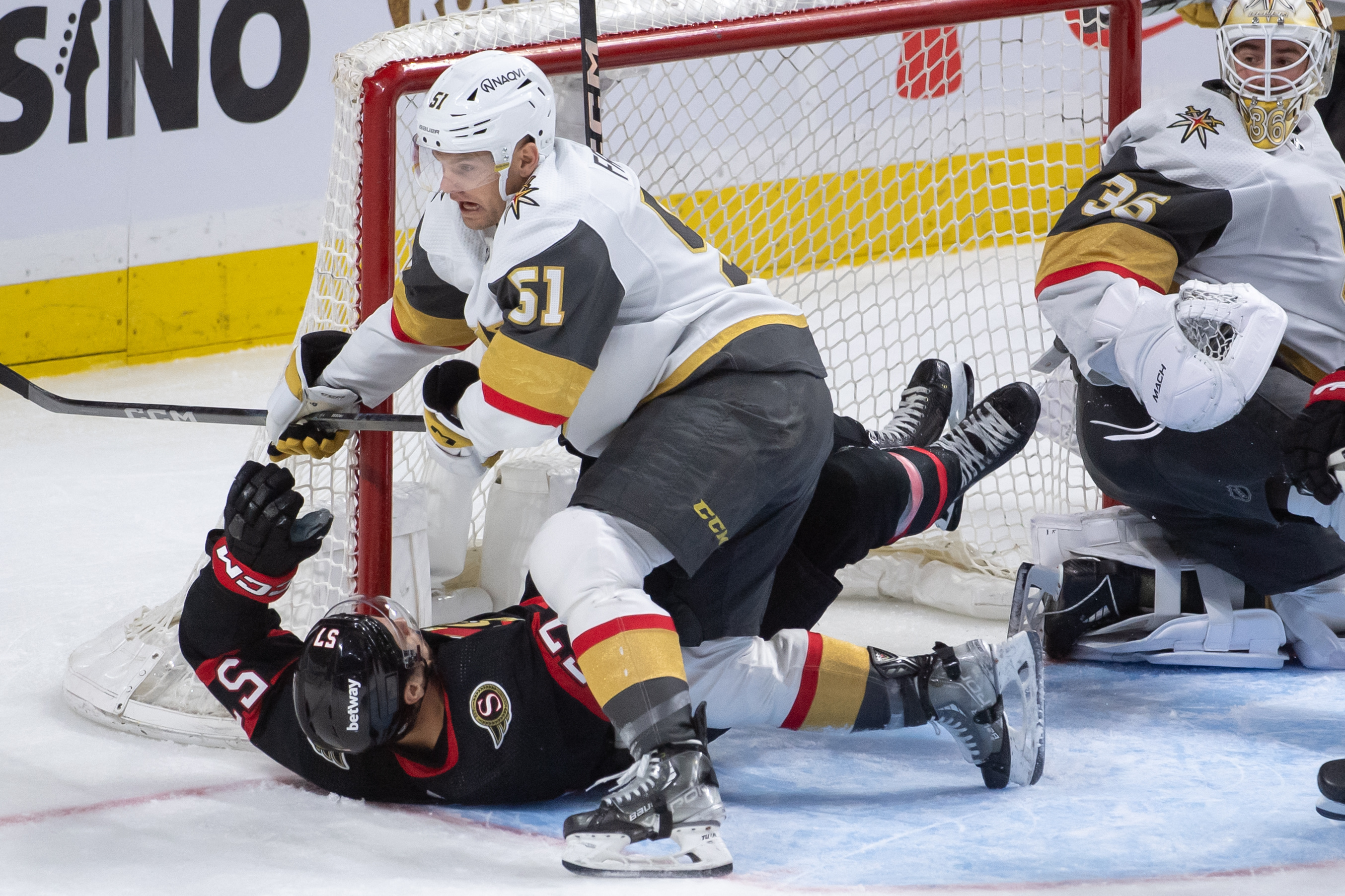Tim Stutzle's shootout goal lifts Senators over Knights | Reuters