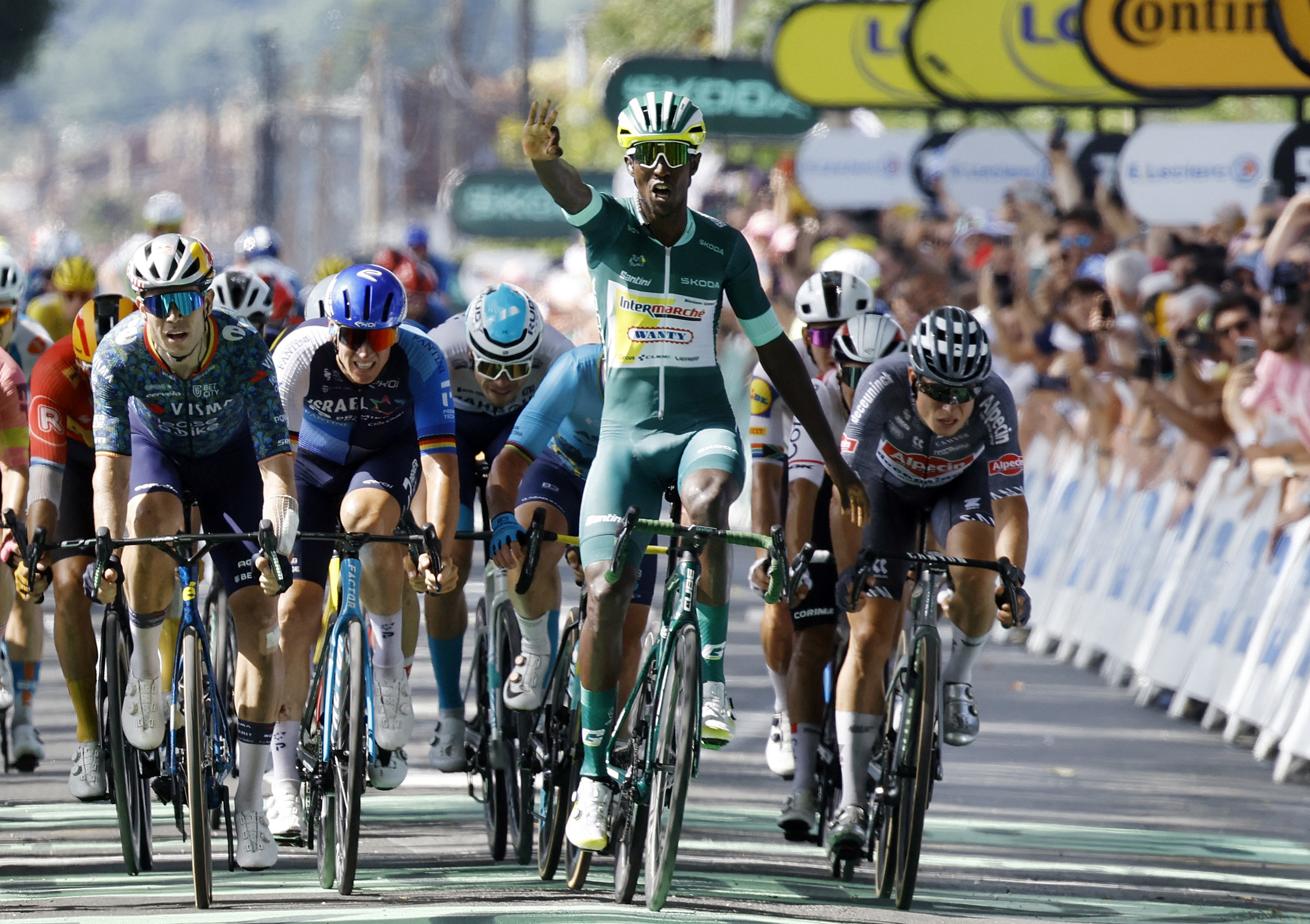 Girmay wins Tour de France stage 12, Pogacar remains in yellow | Reuters