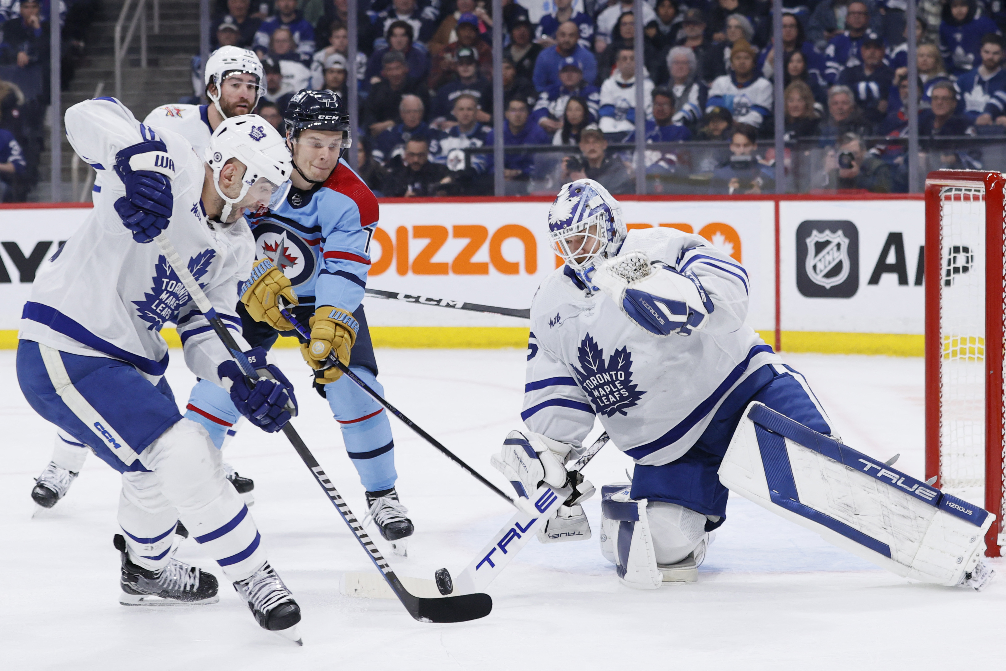 Auston Matthews scores 40th as Leafs take down Jets | Reuters