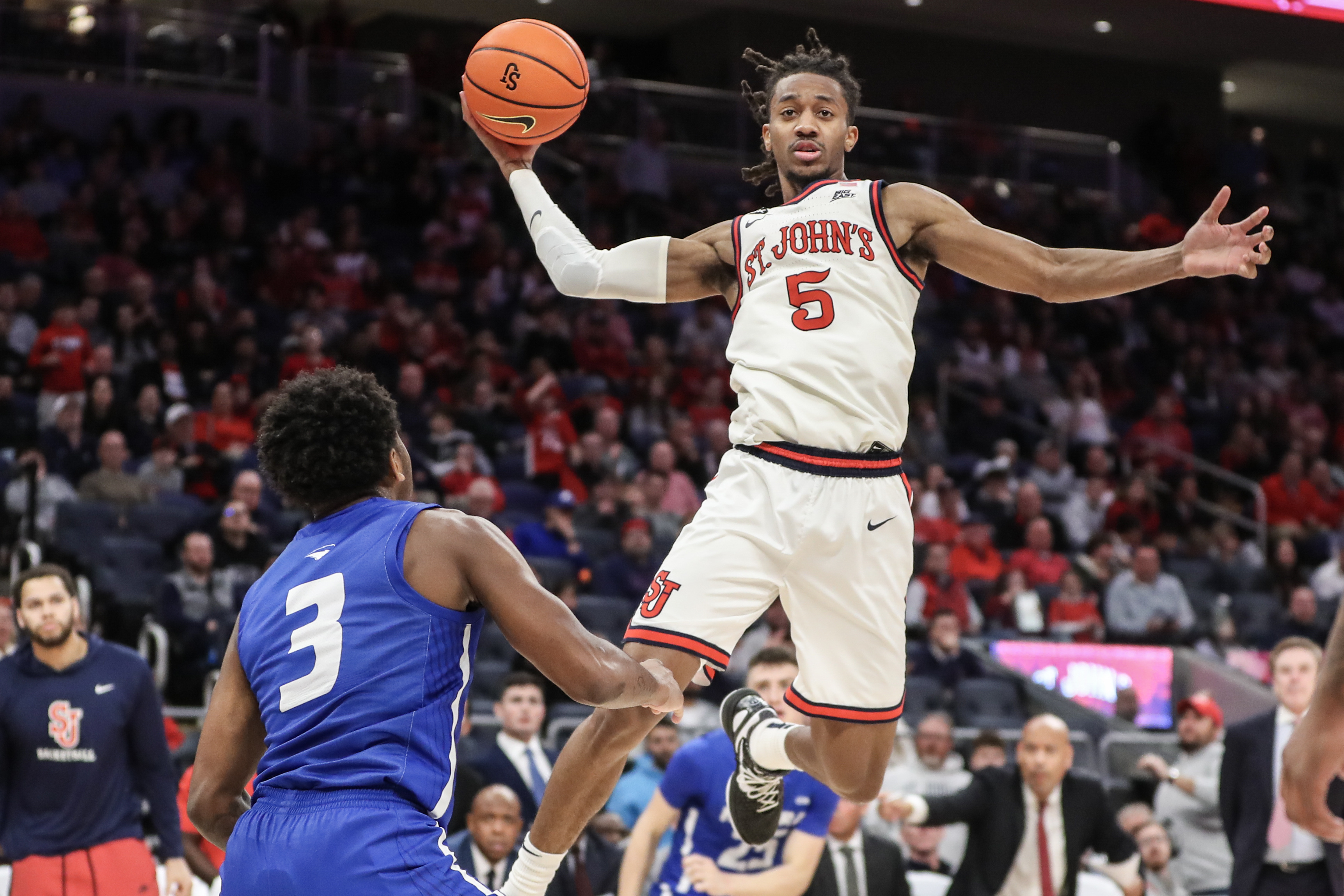 Daniss Jenkins helps St. John's hold off Hofstra down stretch | Reuters