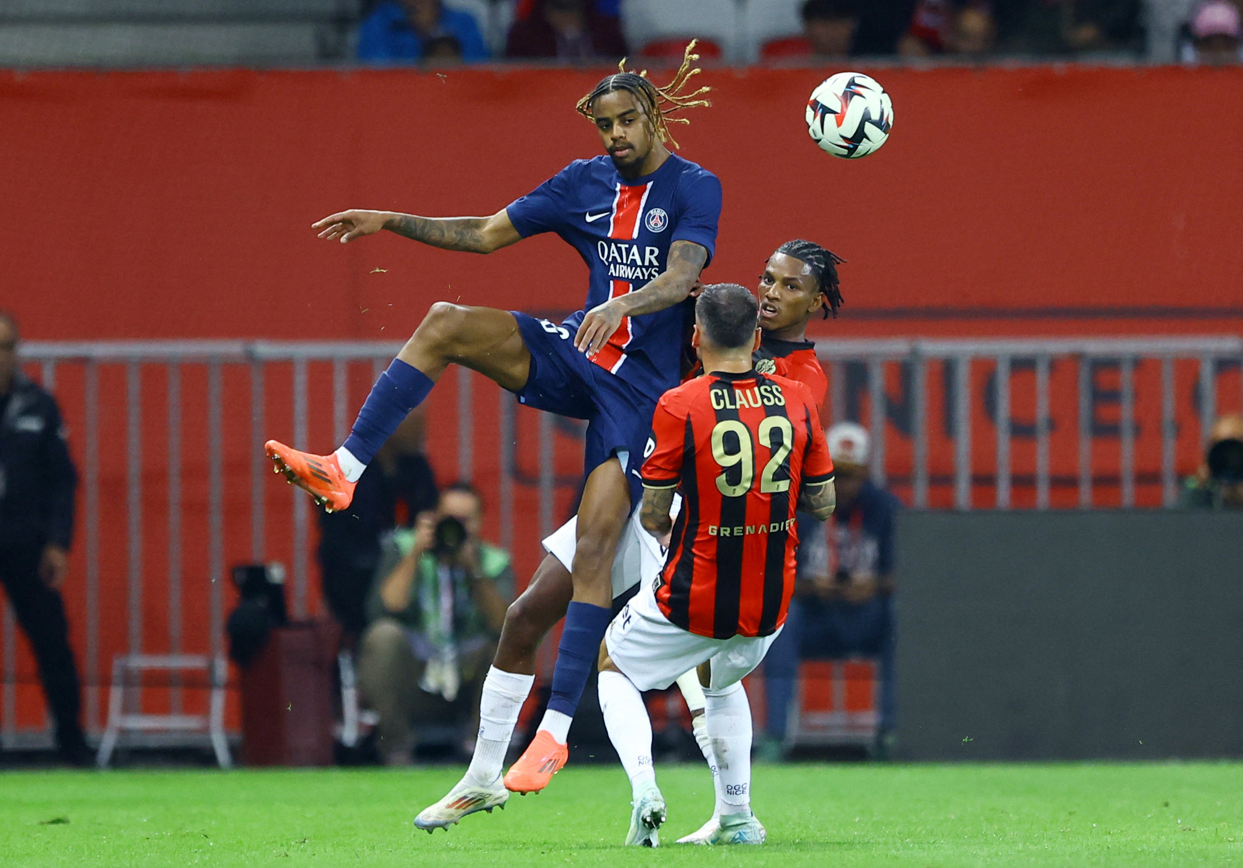PSG lose top spot after 1-1 draw at Nice | Reuters