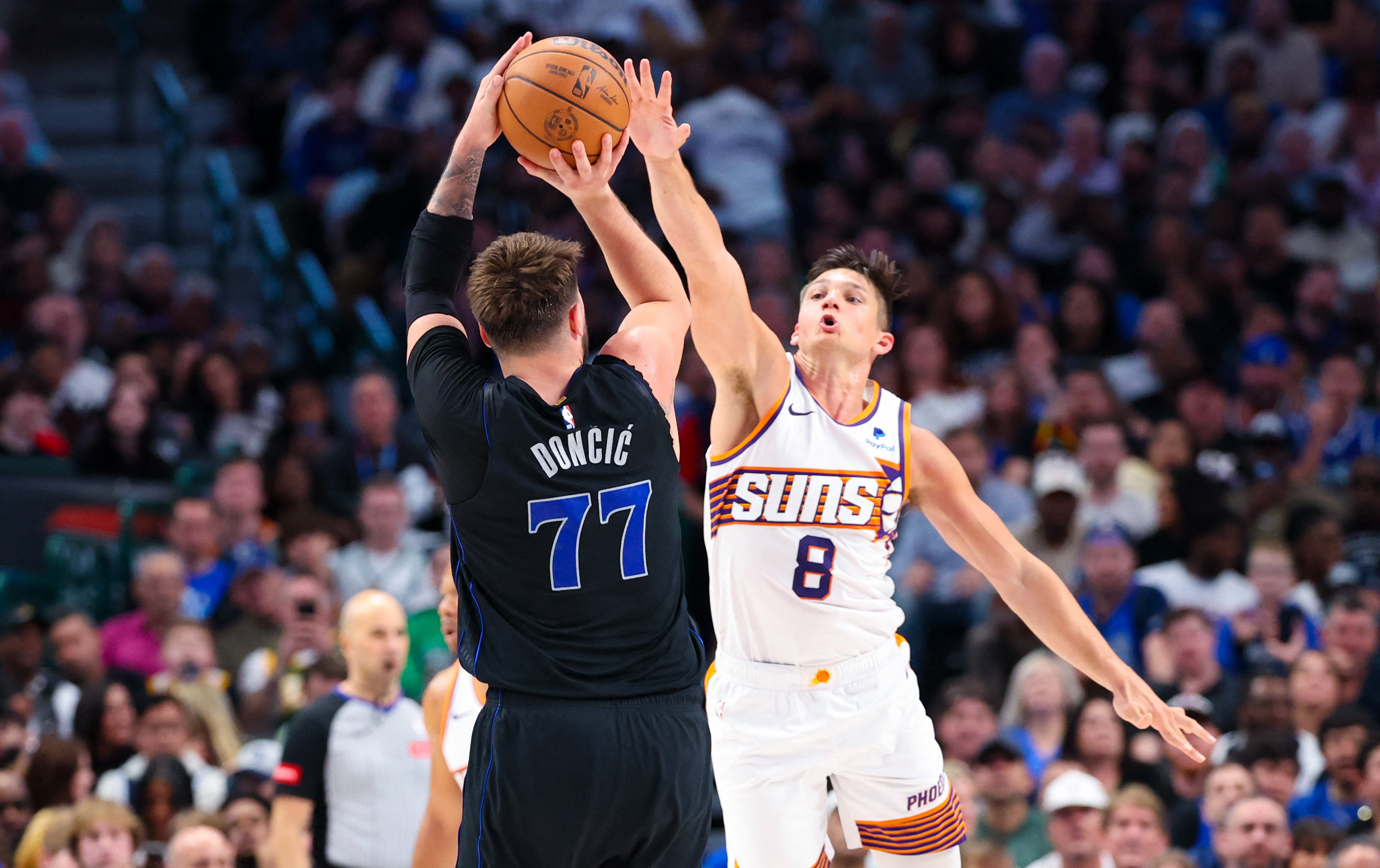 Luka Doncic scores 41 vs. Suns, Mavs win 7th straight | Reuters