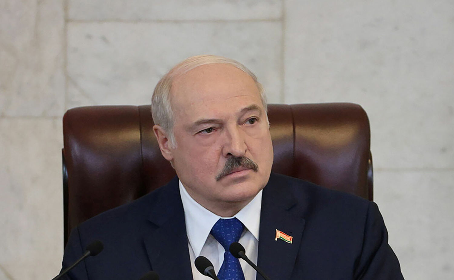 Lukashenko bets on annexed Crimea opening its sky for flights from Belarus | Reuters