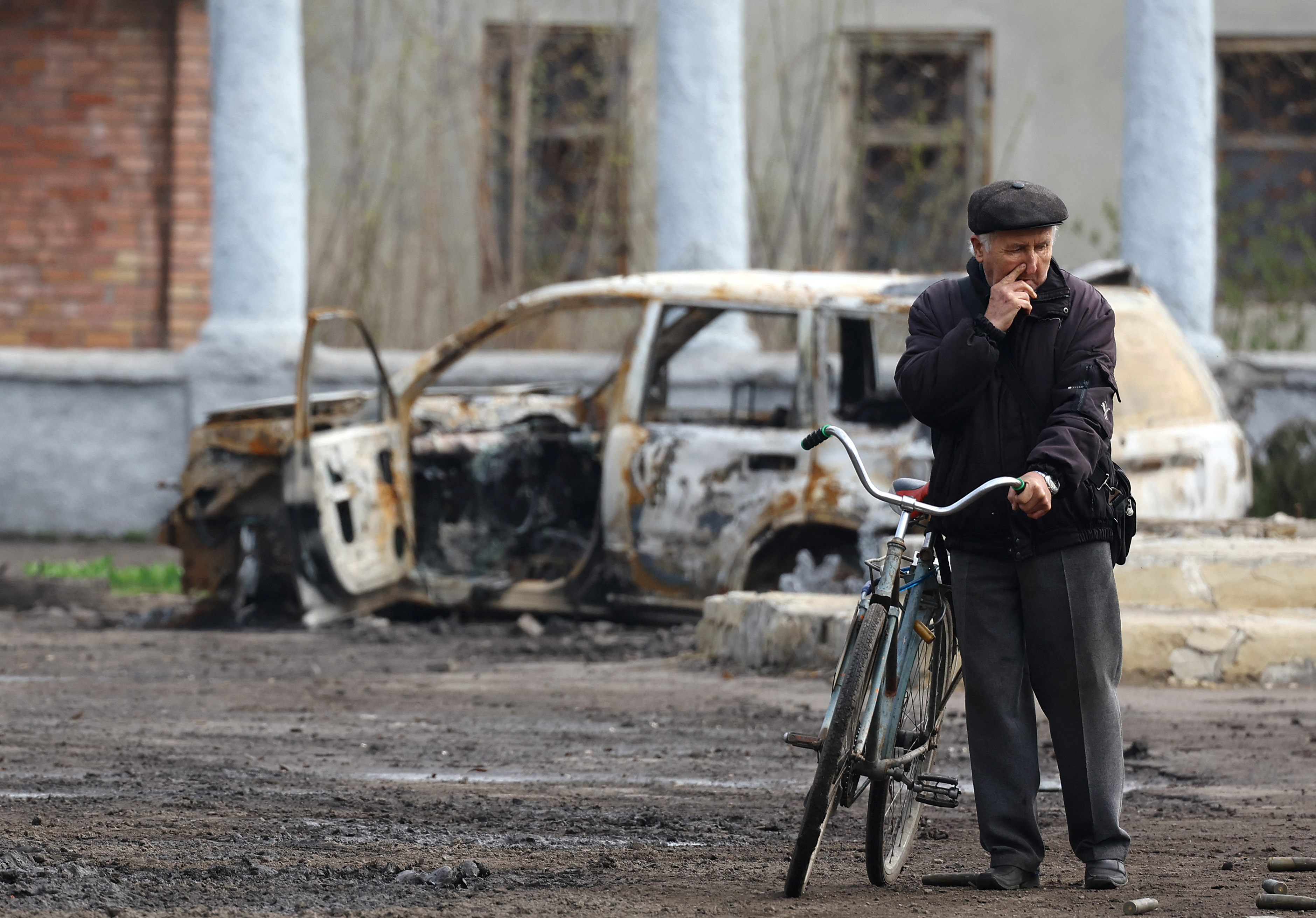 Battle for Bakhmut: Scenes from the front lines - April 25, 2023 | ロイター