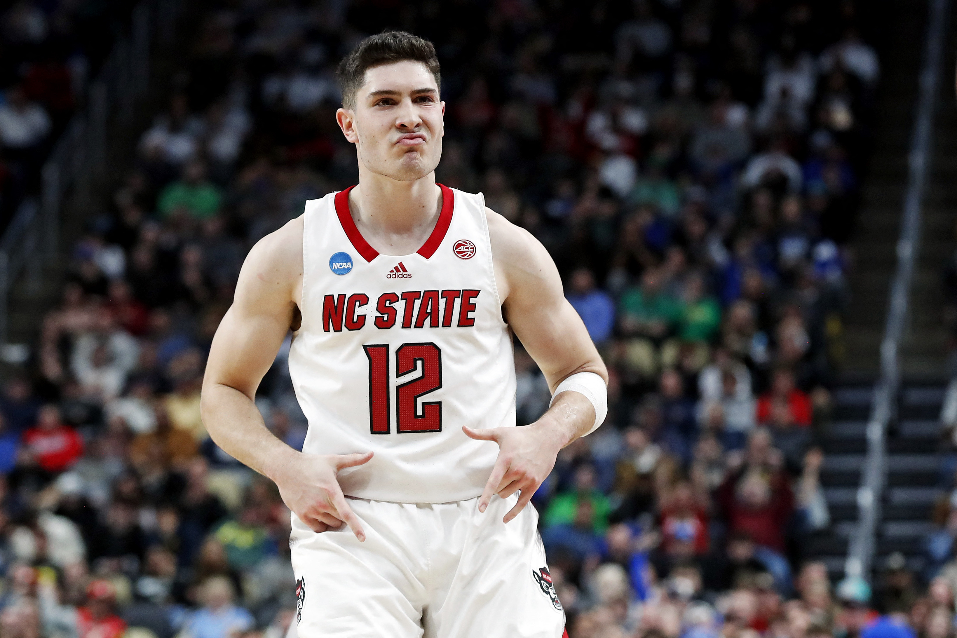 No. 11 North Carolina State outlasts No. 14 Oakland in OT | Reuters