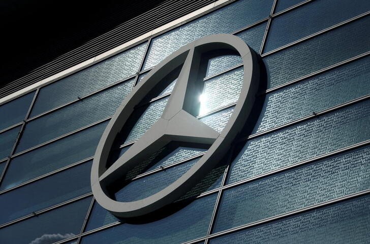 Mercedes-Benz issues 'do not drive' recall for 292,000 U.S. vehicles ...