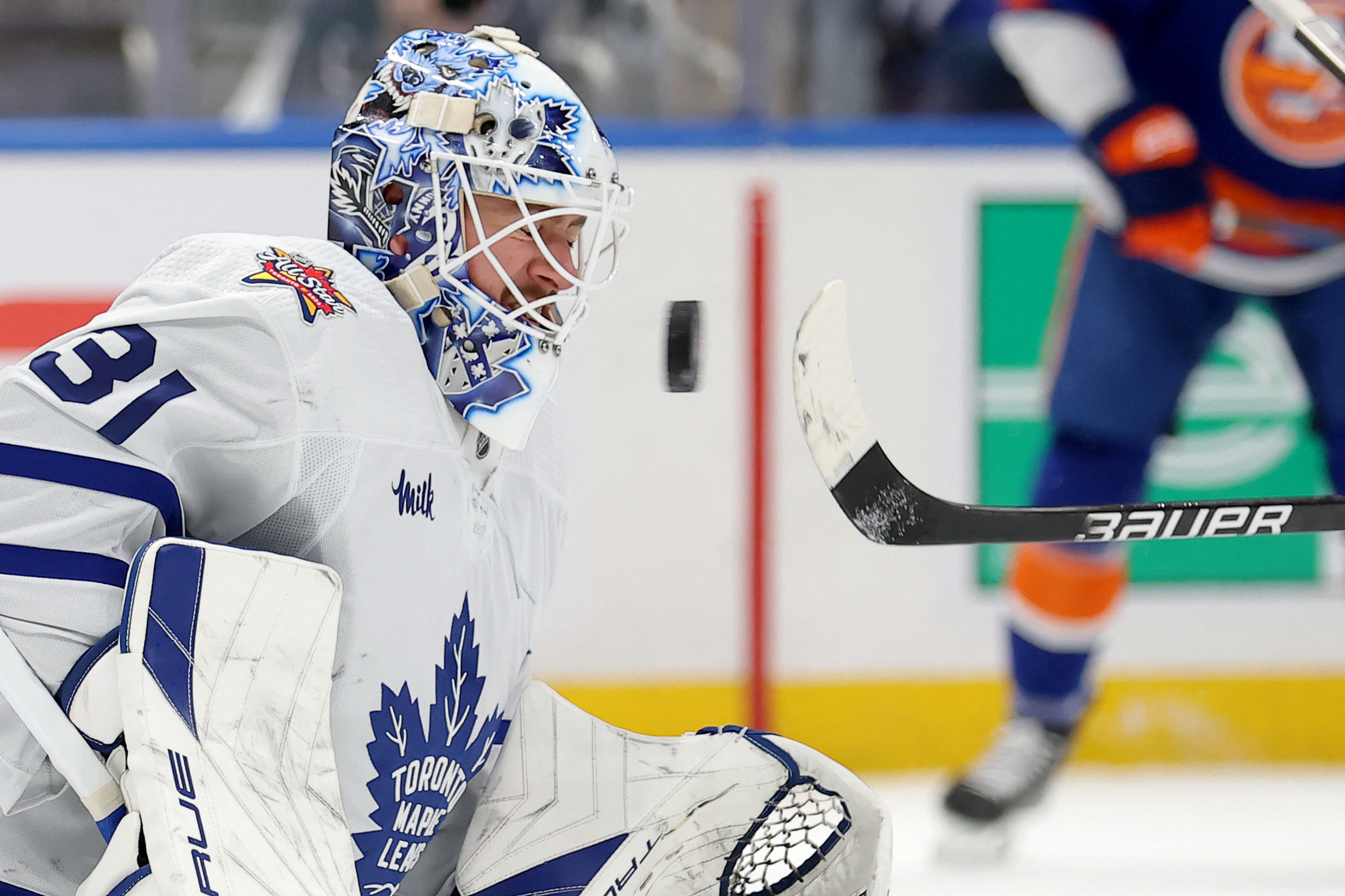 Islanders complete comeback, beat Leafs in OT | Reuters