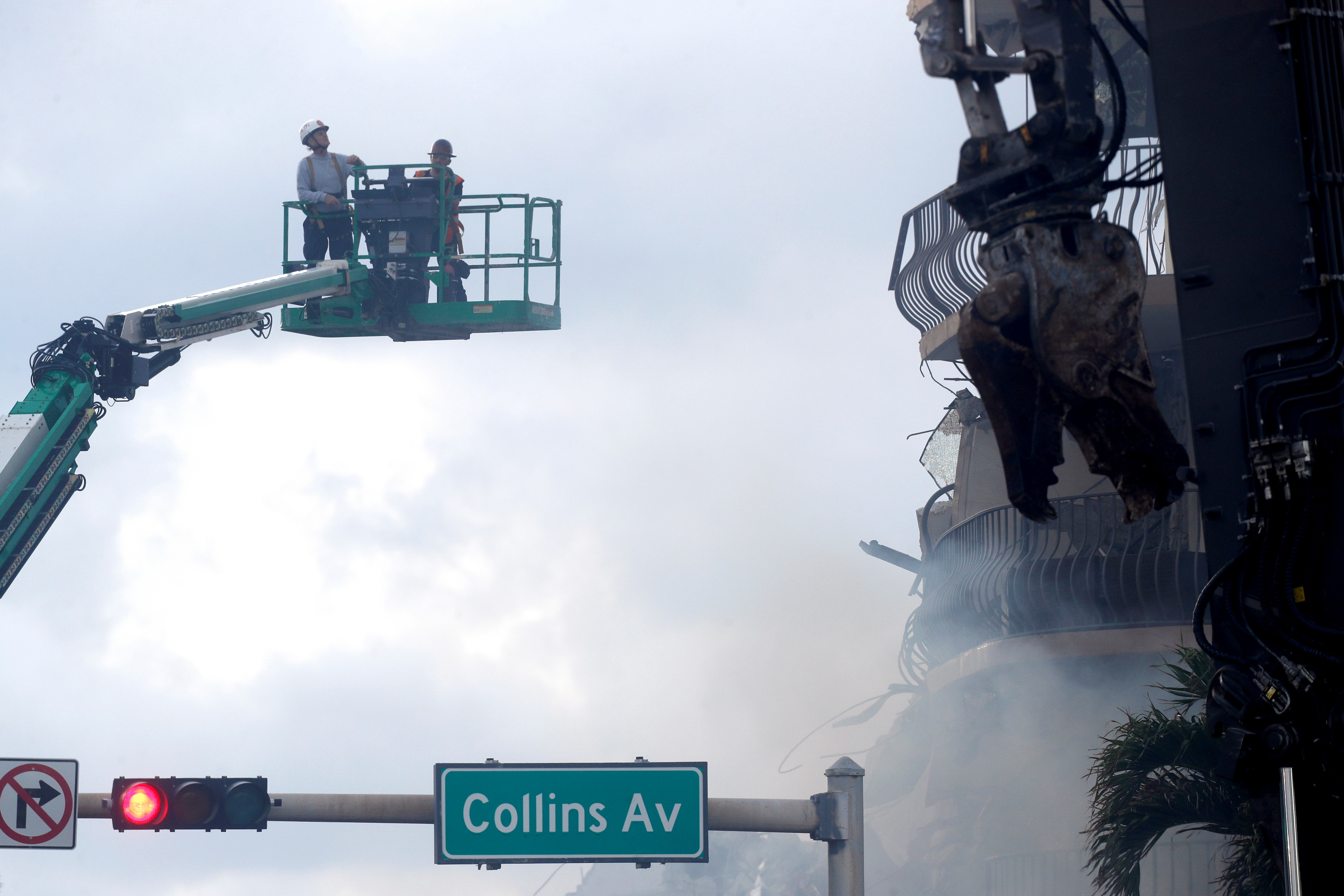 Rescue workers, families cling to hope for survivors of Florida ...