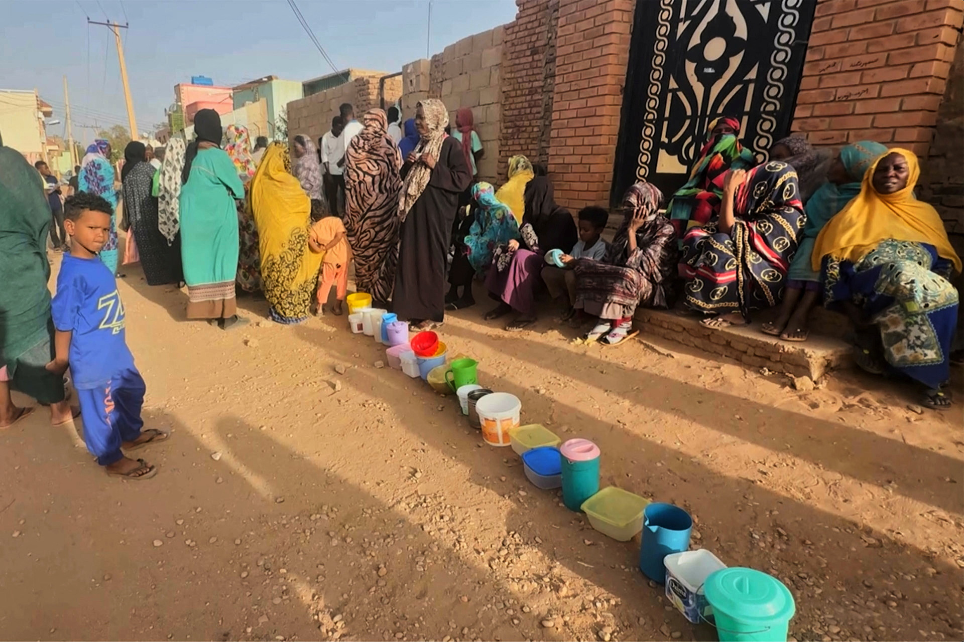 UN seeks aid for Sudan refugees fleeing to Libya, Uganda | Reuters