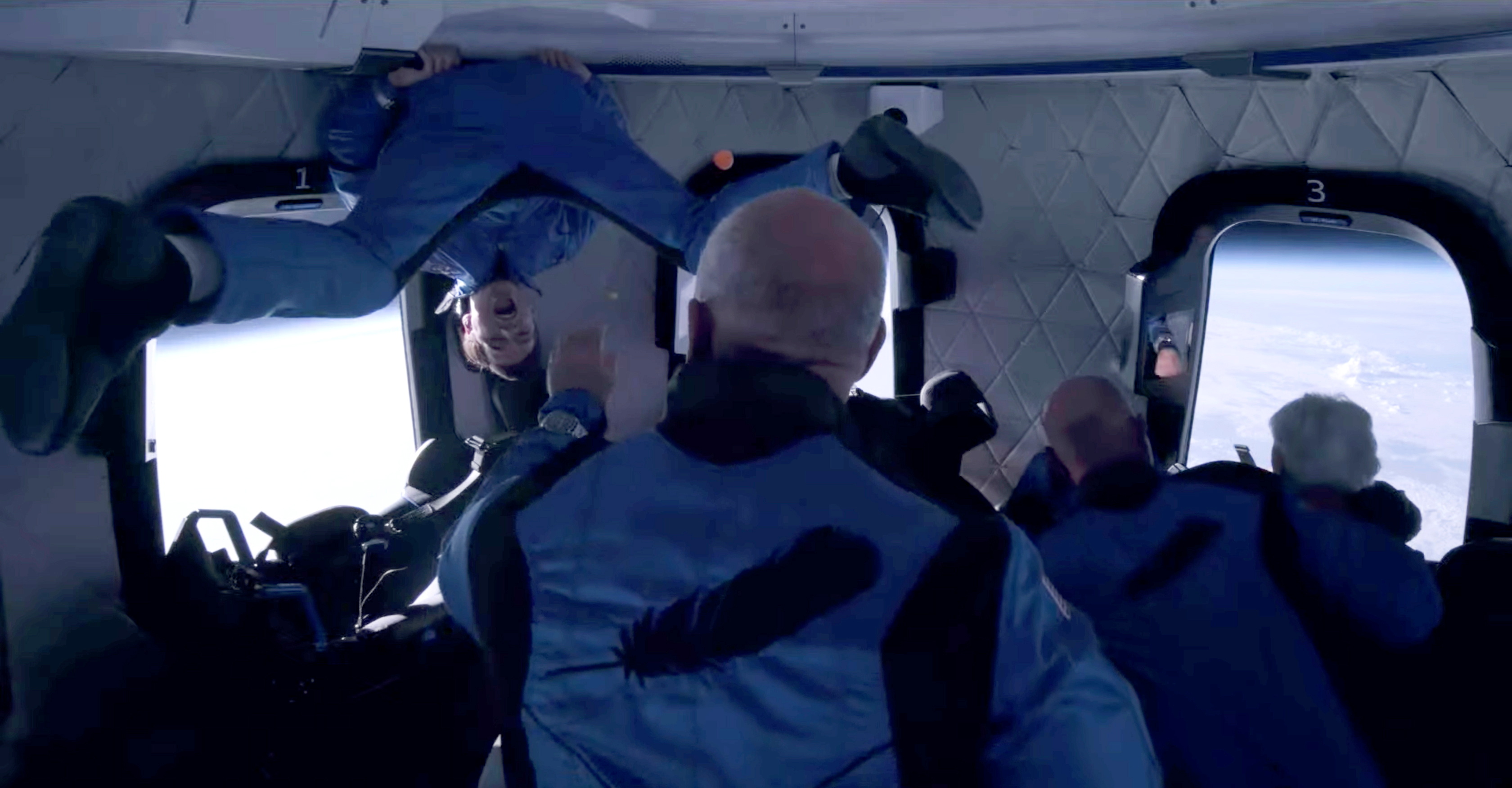 'Road to space': billionaire Bezos has successful suborbital jaunt ...