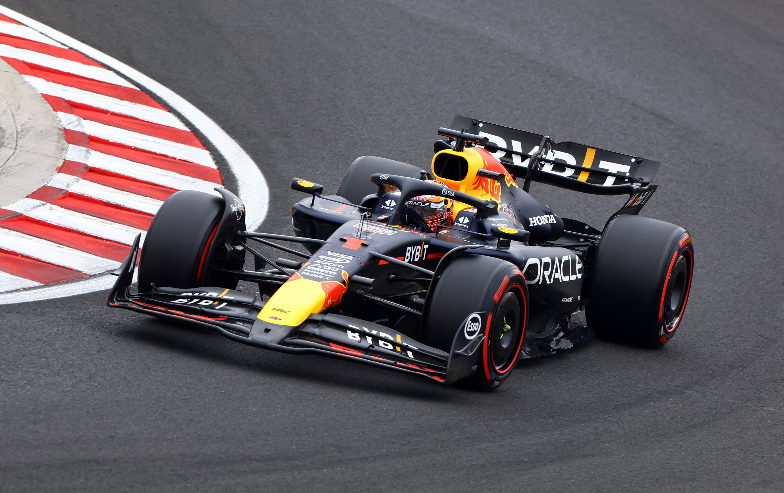 Norris takes Hungary pole in McLaren front row lockout | Reuters