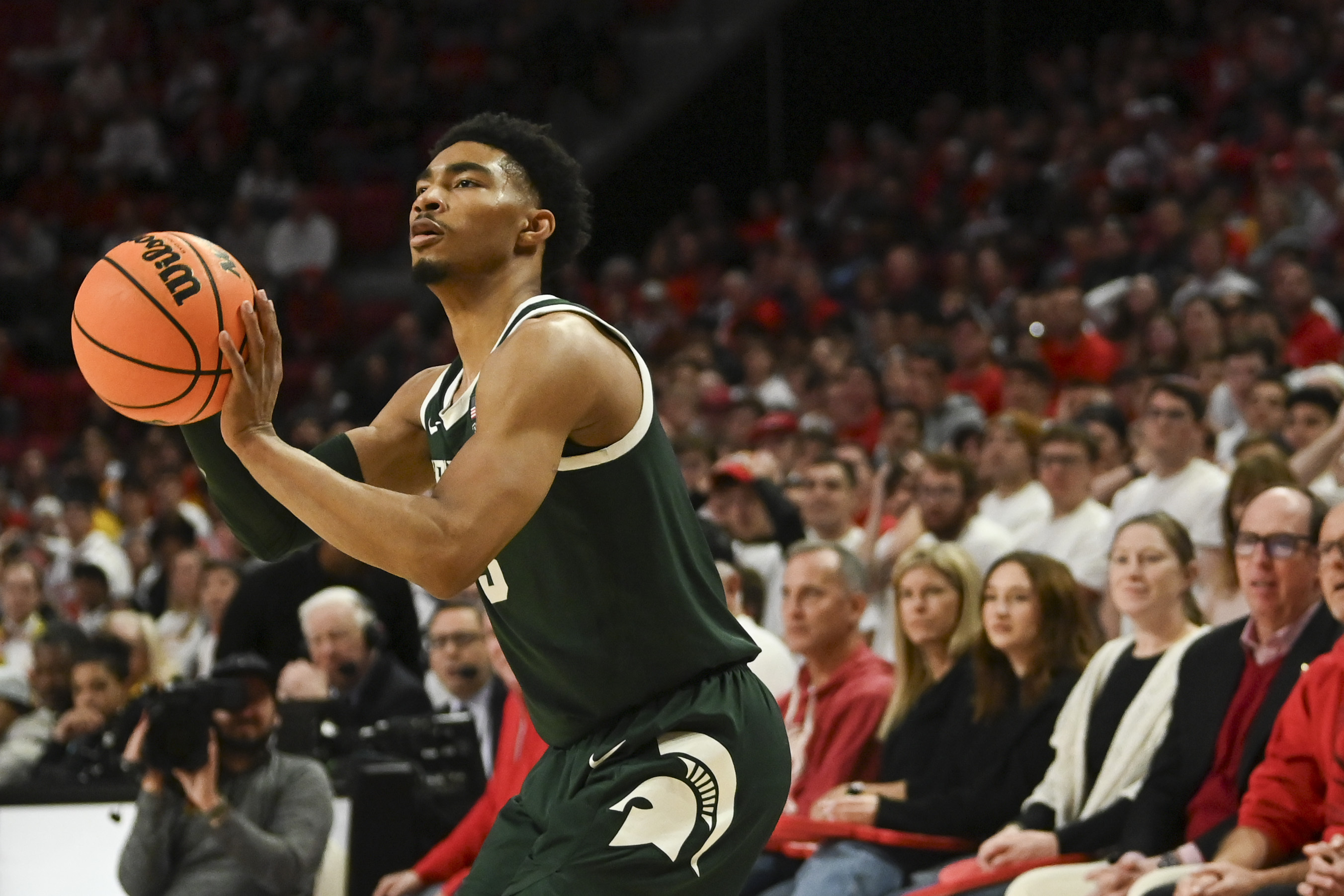 Tyson Walker fuels Michigan State past Maryland | Reuters
