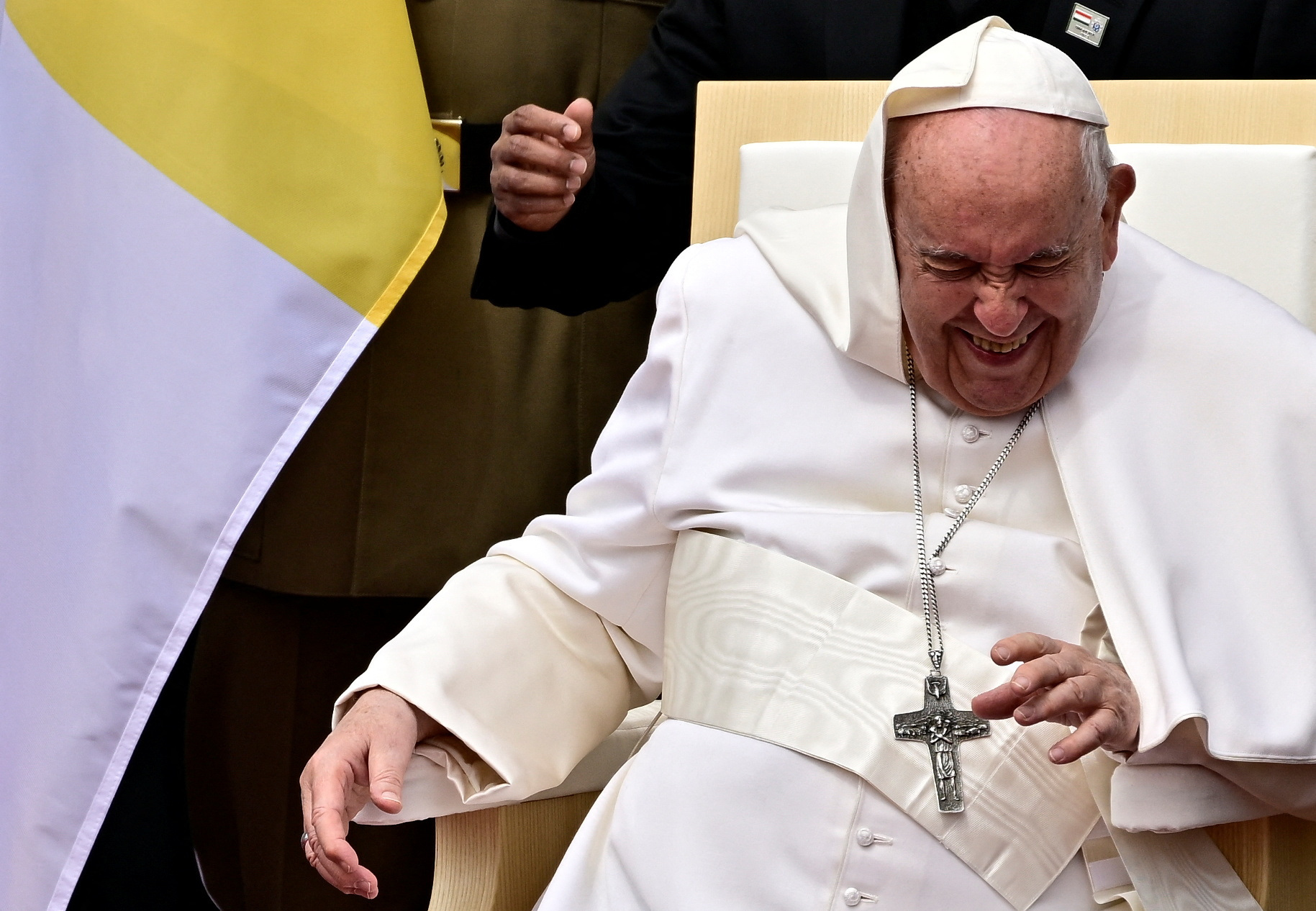 Pope, in Hungary, warns of rising nationalism in Europe, appeals for ...