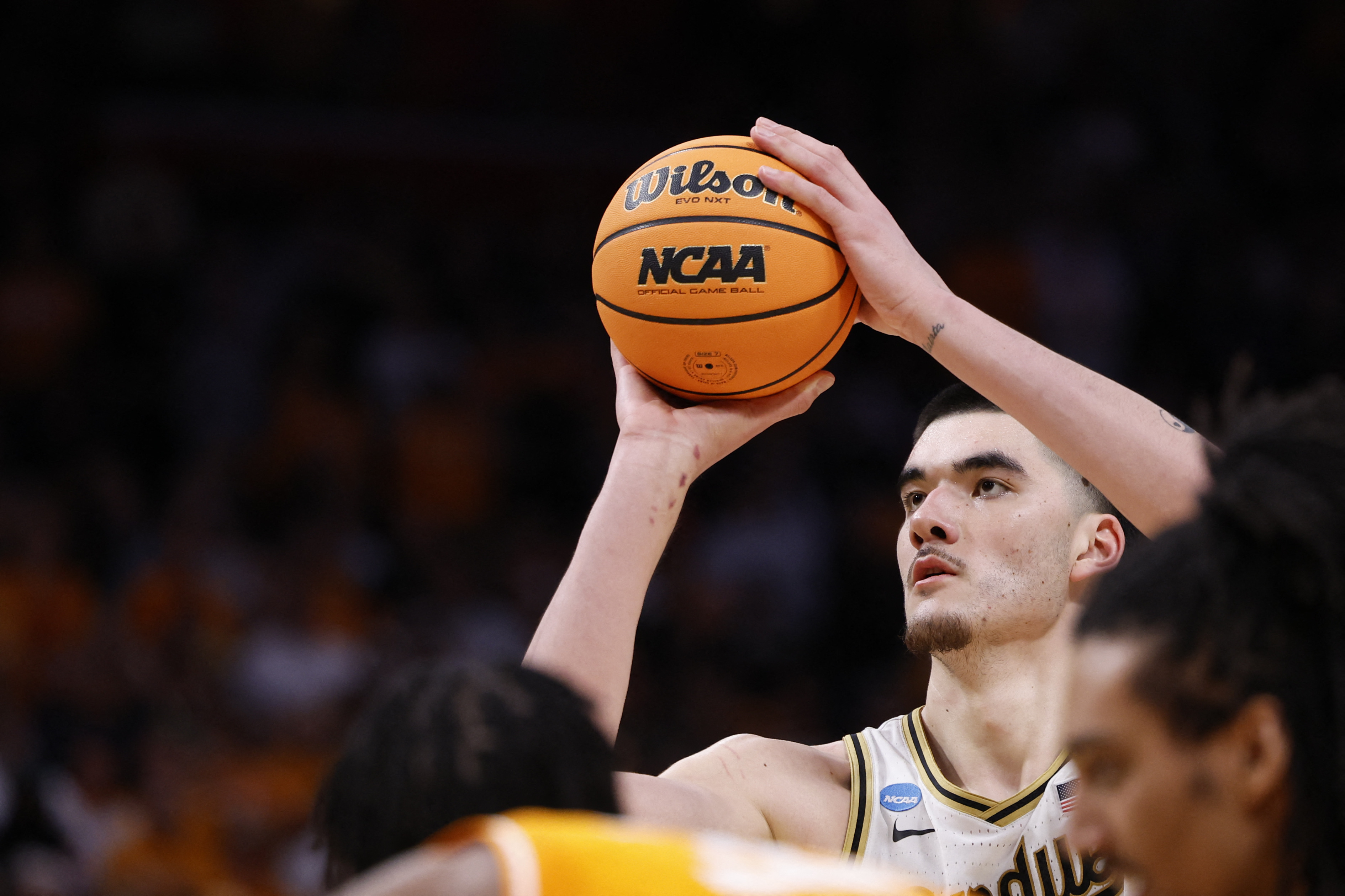 Zach Edey's career day powers Purdue past Tennessee, into Final Four ...