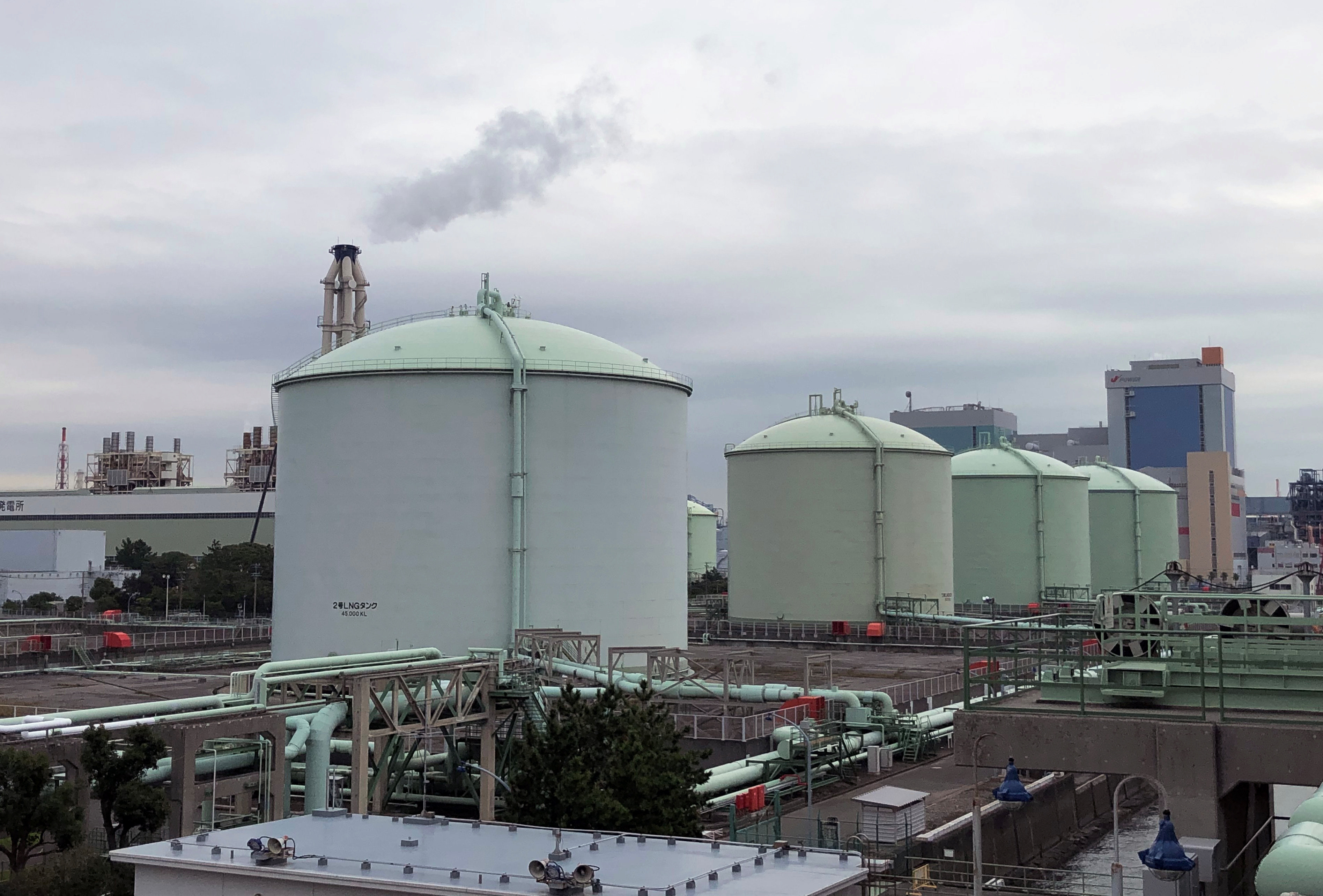 Japan's LNG stocks at 5-year highs, may avert power crunch-ministry ...