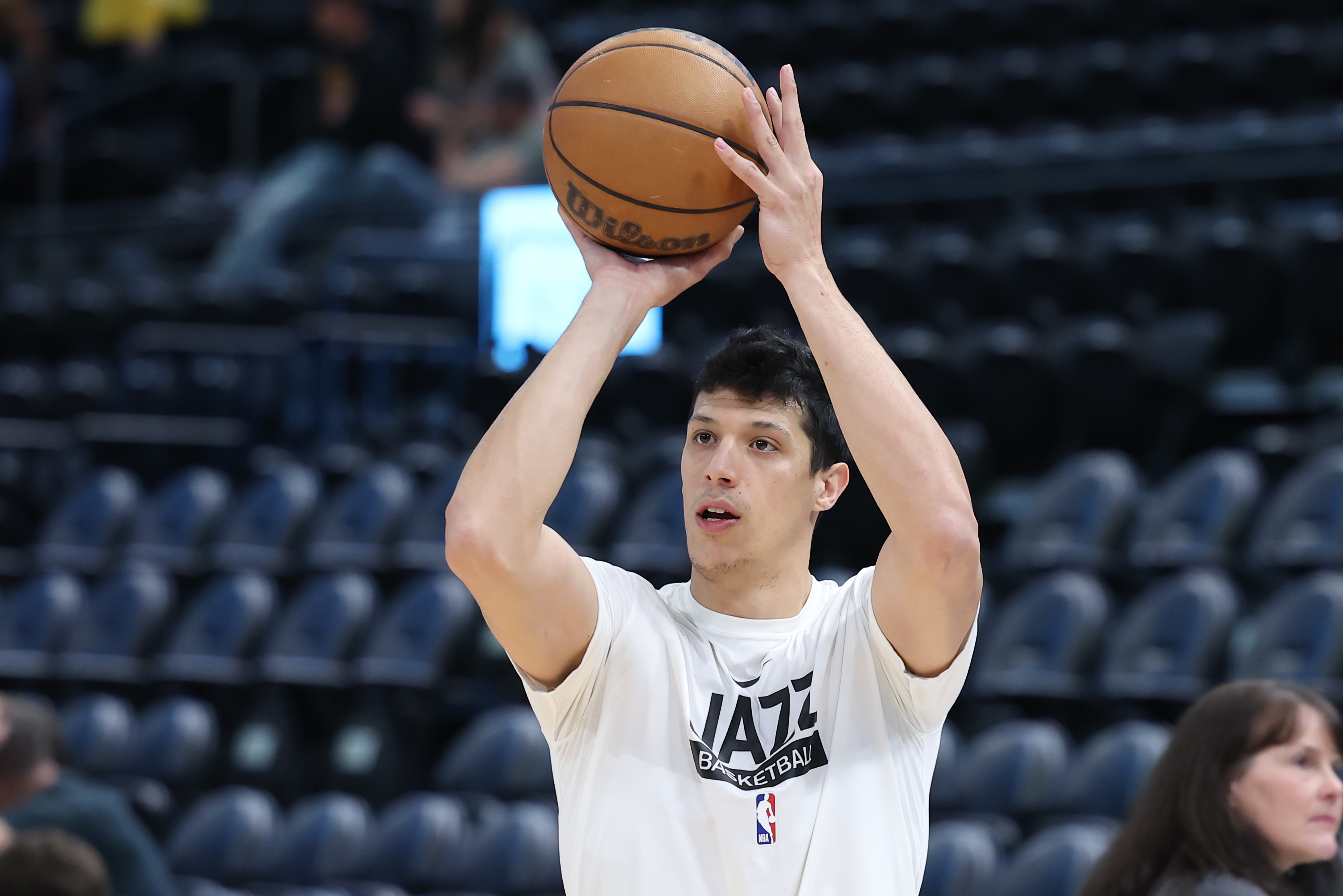 Jazz close home slate with win over top-seeded Nuggets | Reuters
