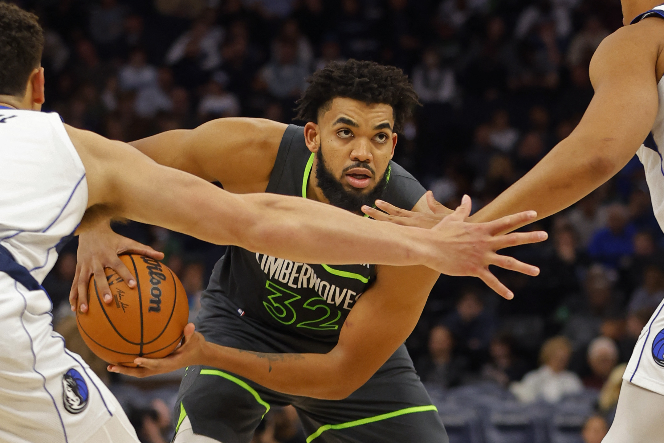 Anthony Edwards puts up 44 as Wolves best Mavs | Reuters