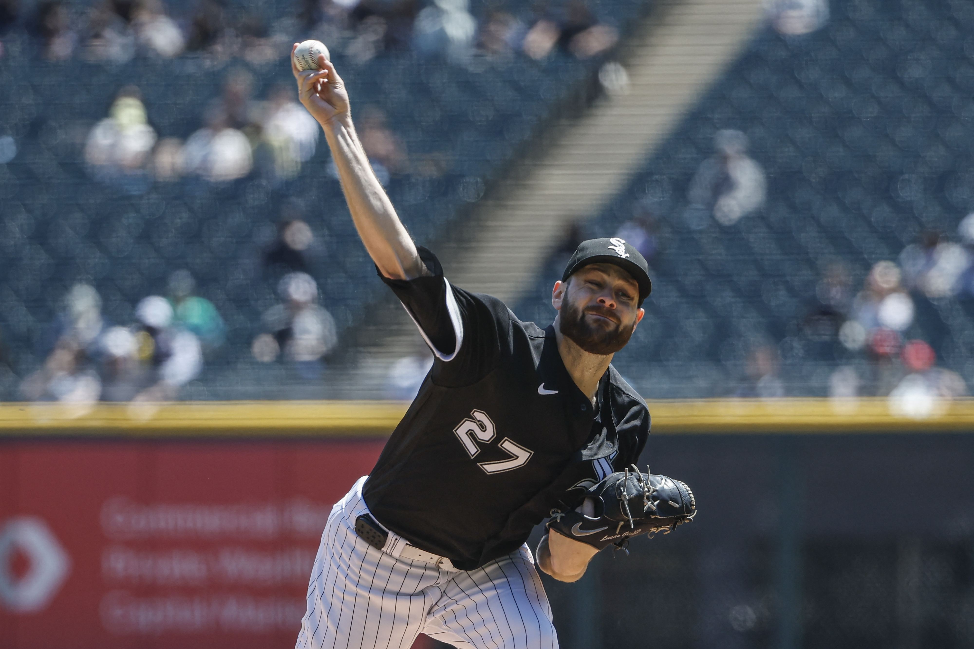 Twins break through in 12th inning to down White Sox | Reuters