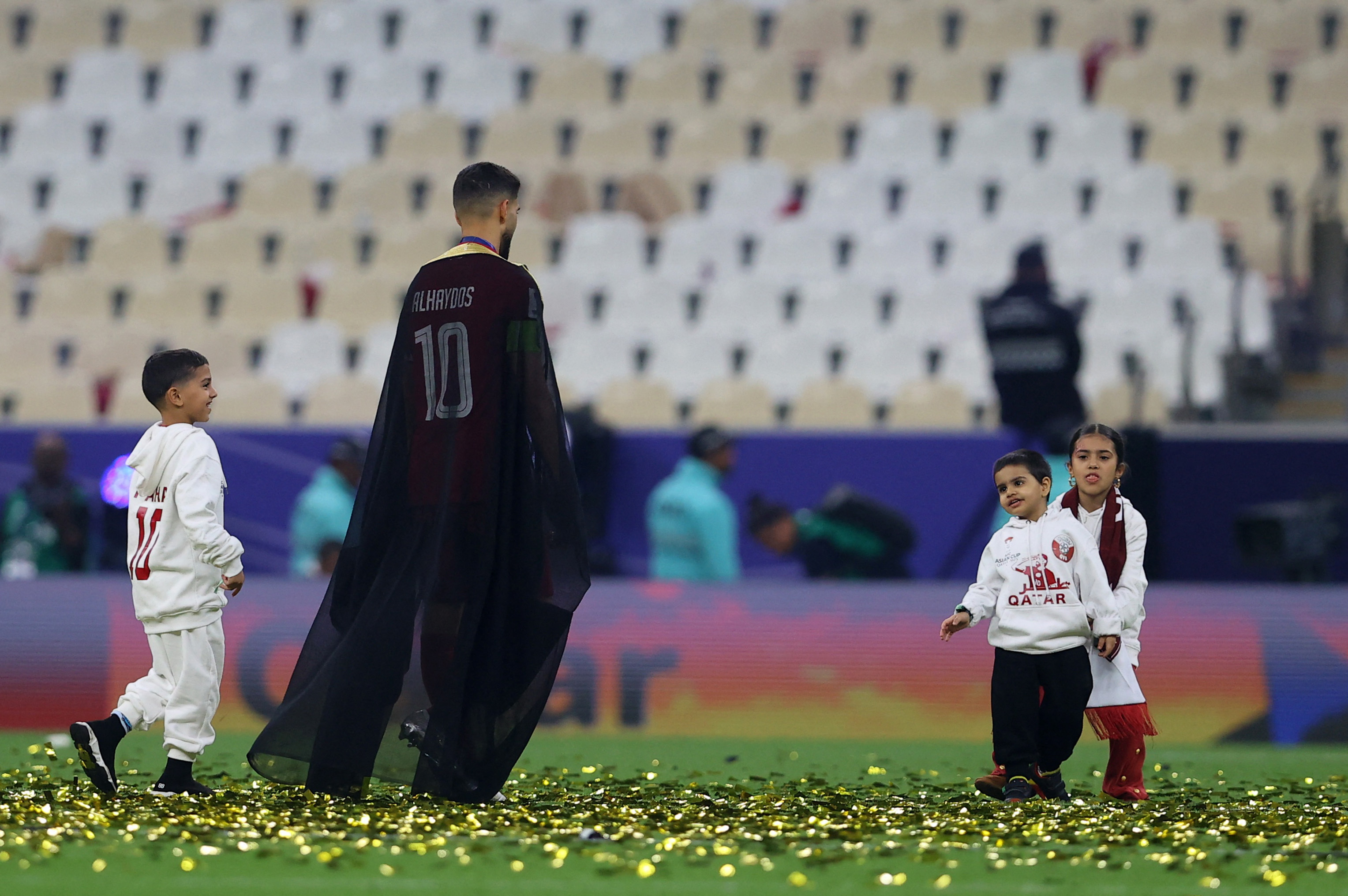 Qatar captain Al-Haydos retires from international side | Reuters