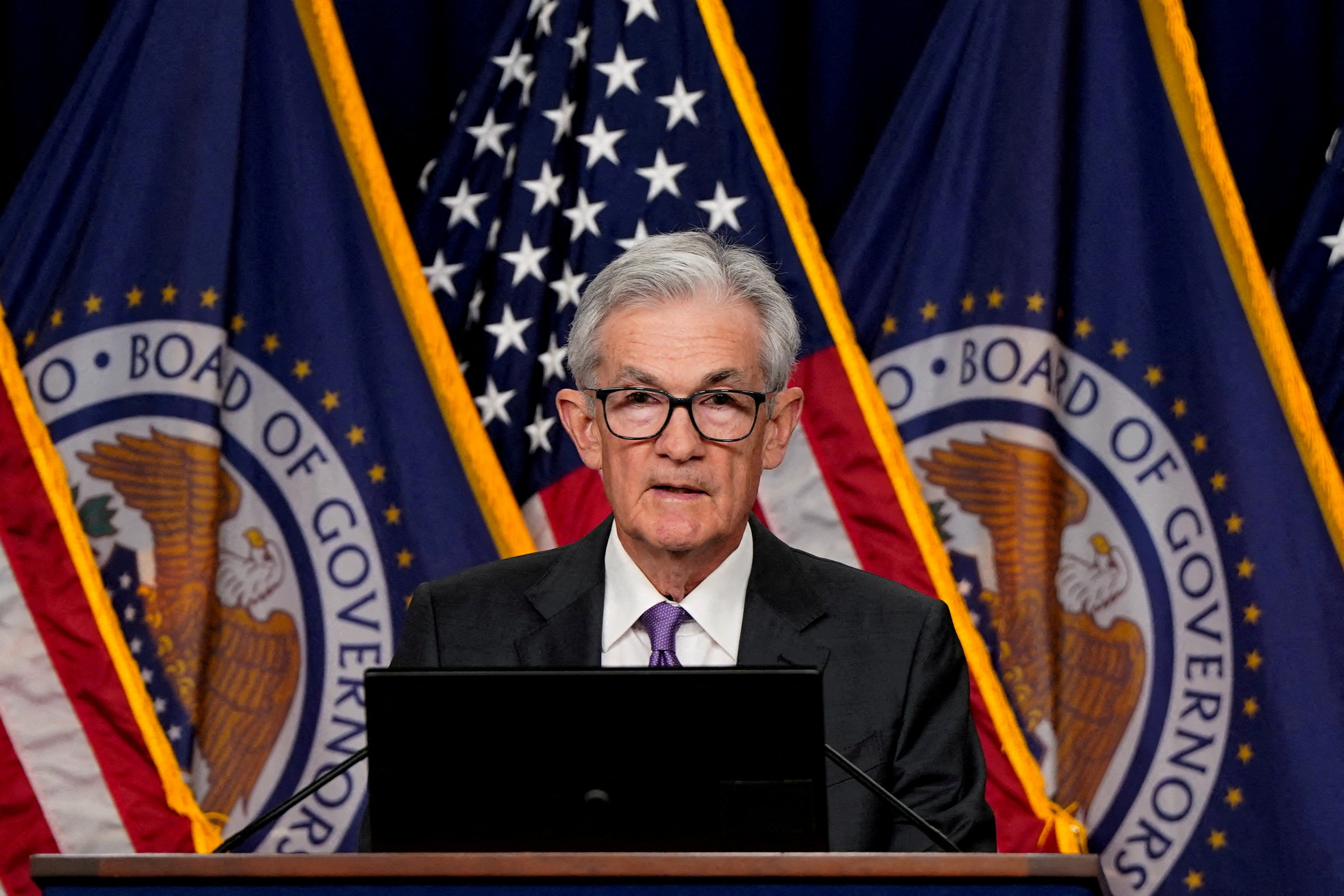 Powell sticks with Fed's cautious rate-cut strategy | Reuters