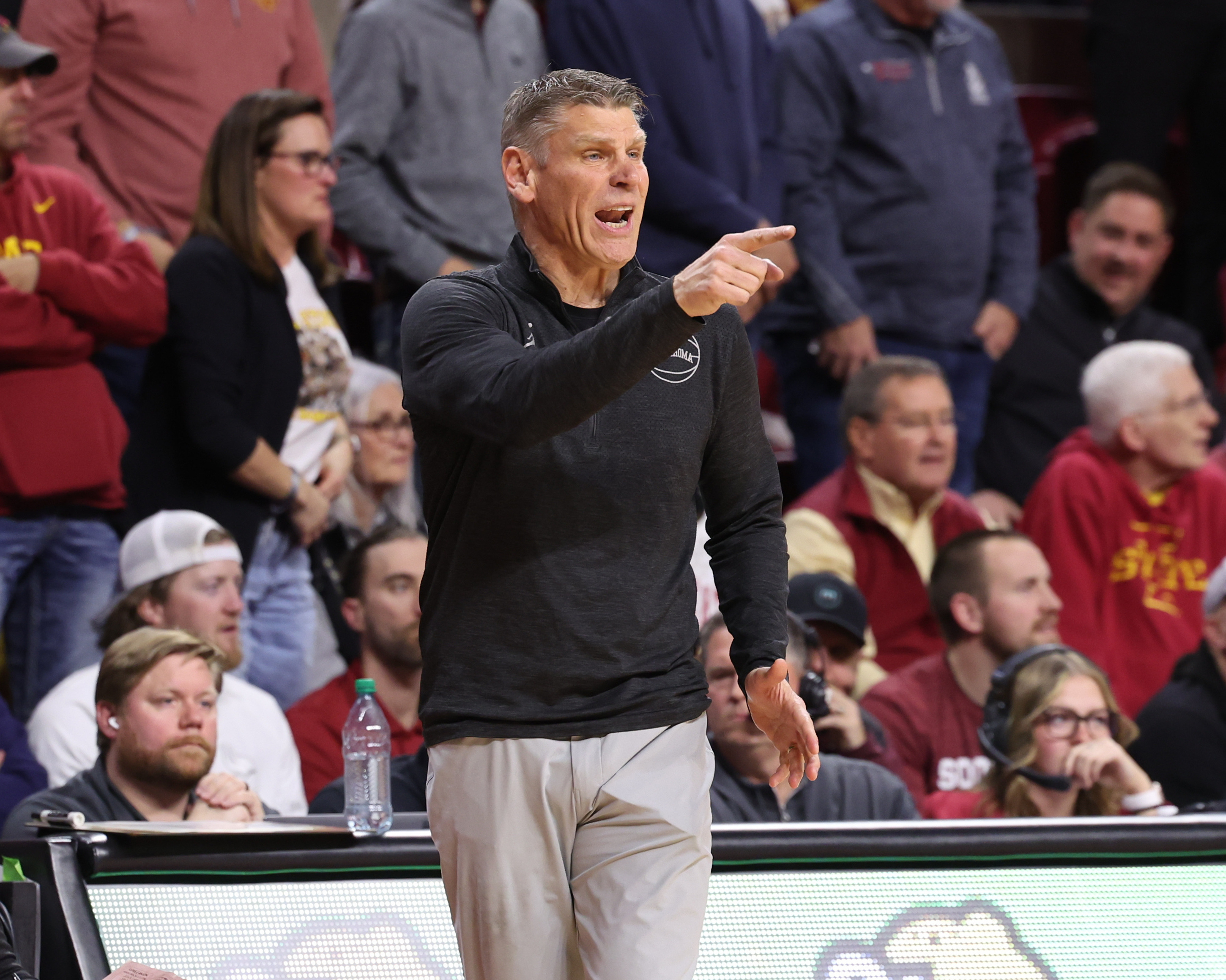 Demarion Watson's career night lifts No. 8 Iowa St. over Oklahoma | Reuters