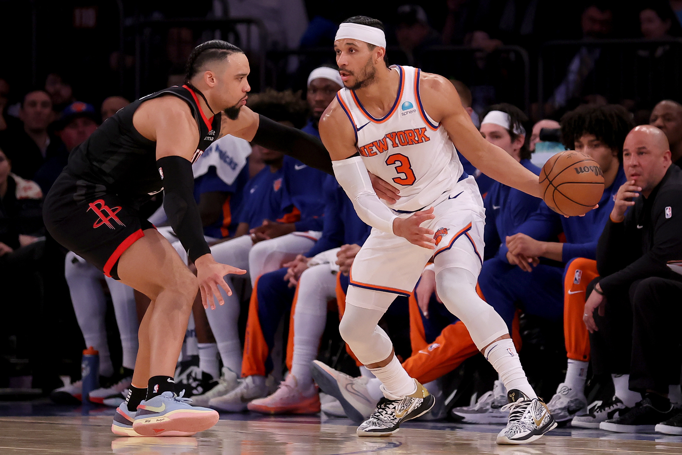 Jalen Brunson scores 30 to carry Knicks past Rockets | Reuters