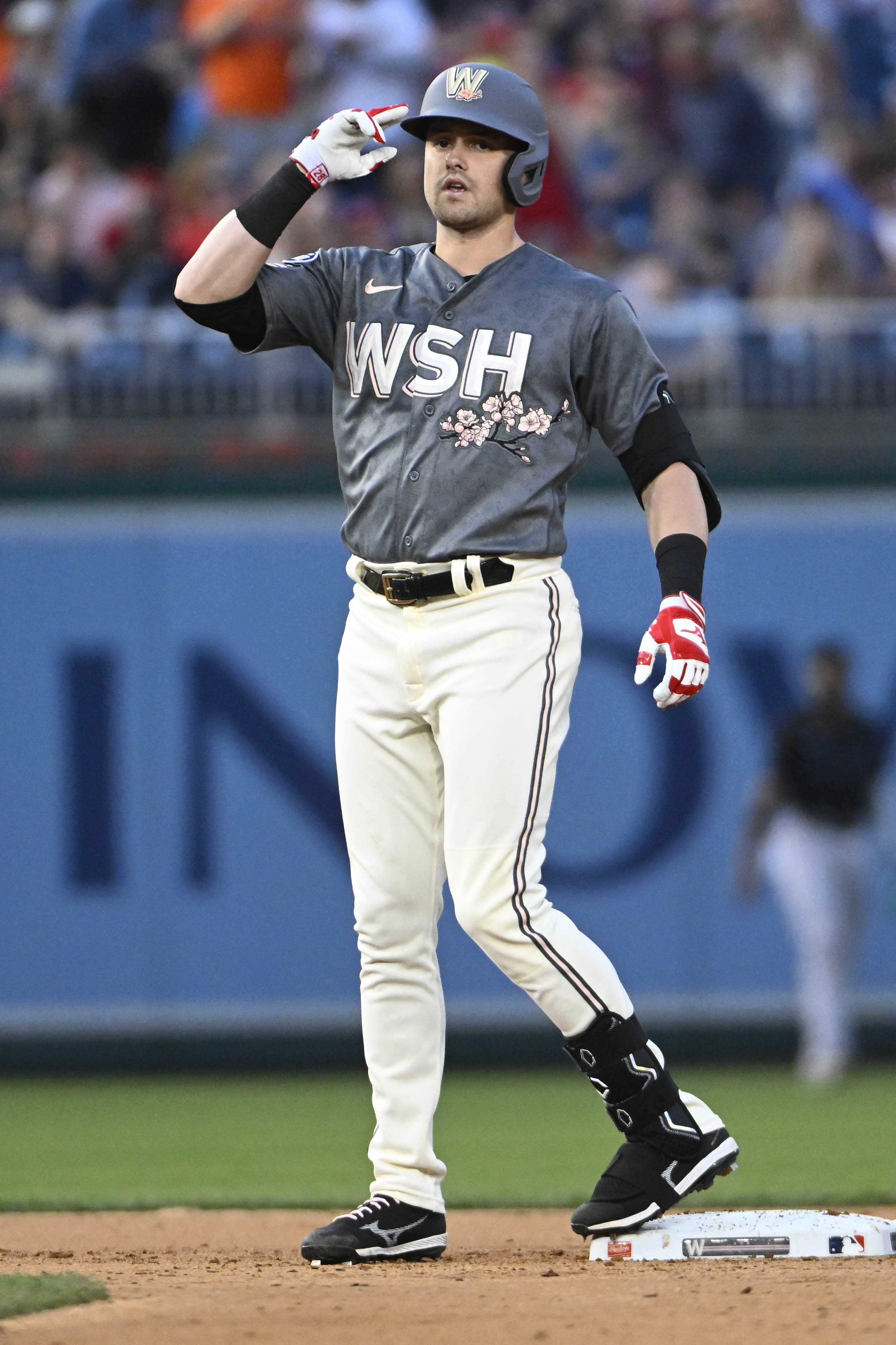 Reds rookie Andrew Abbott holds down Astros in 2-1 win | Reuters