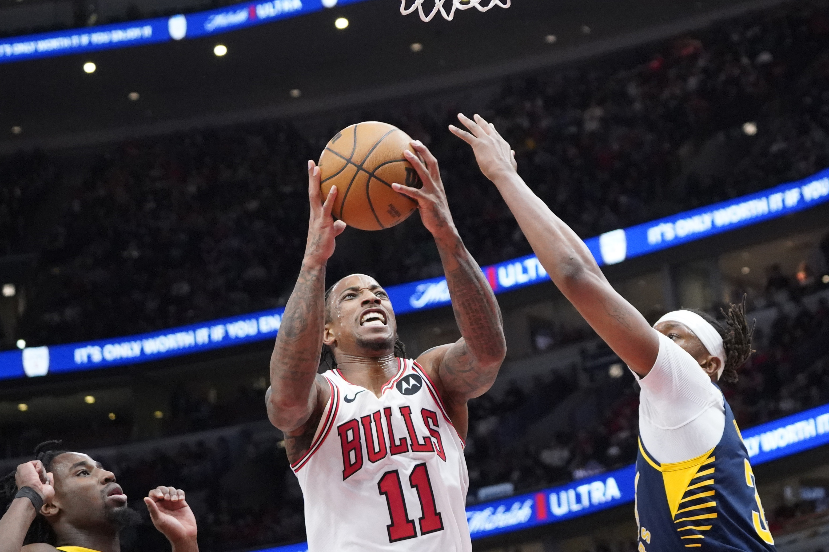 Bulls knock off Pacers, end 3-game skid | Reuters