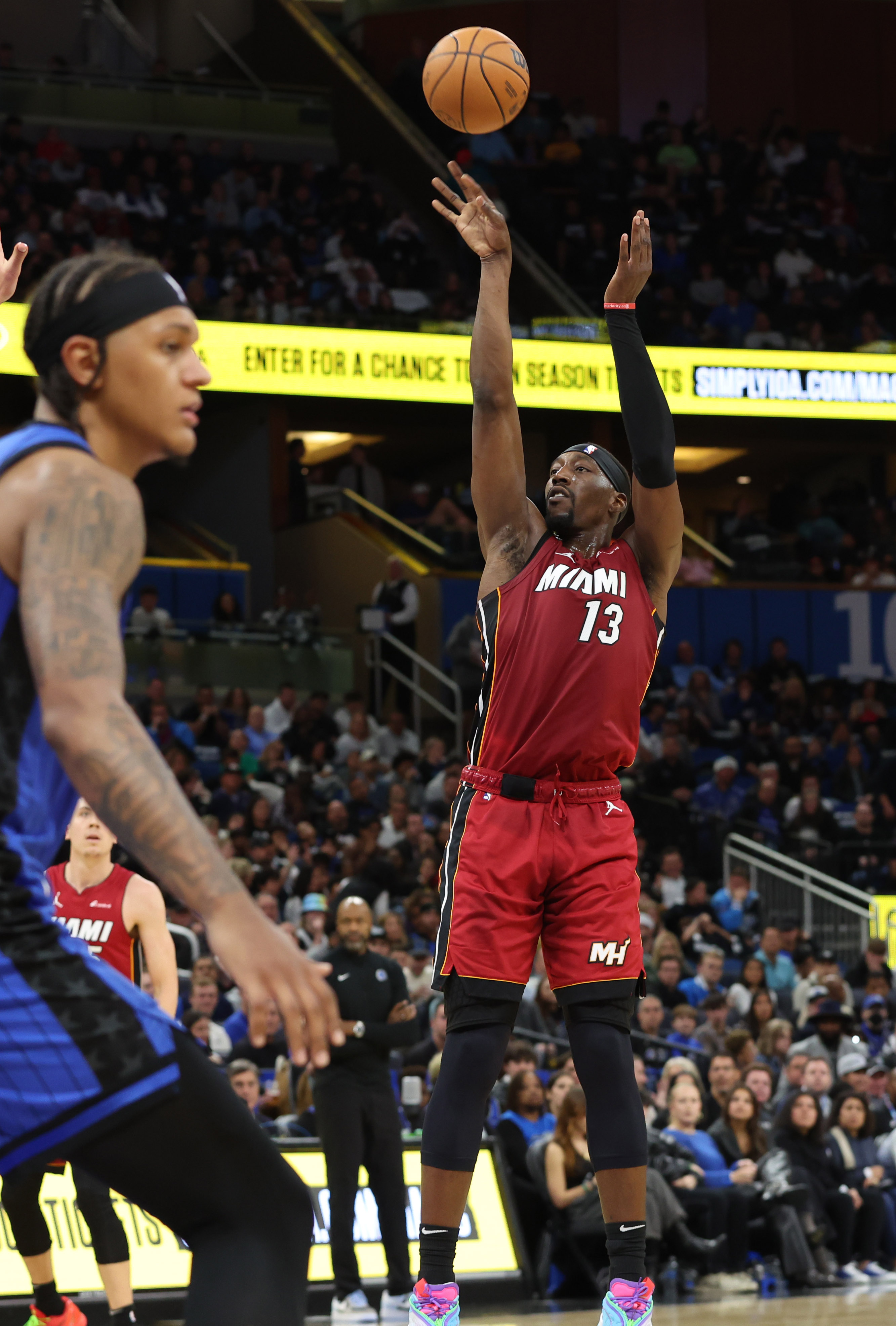 Heat put together balanced effort in topping Magic | Reuters