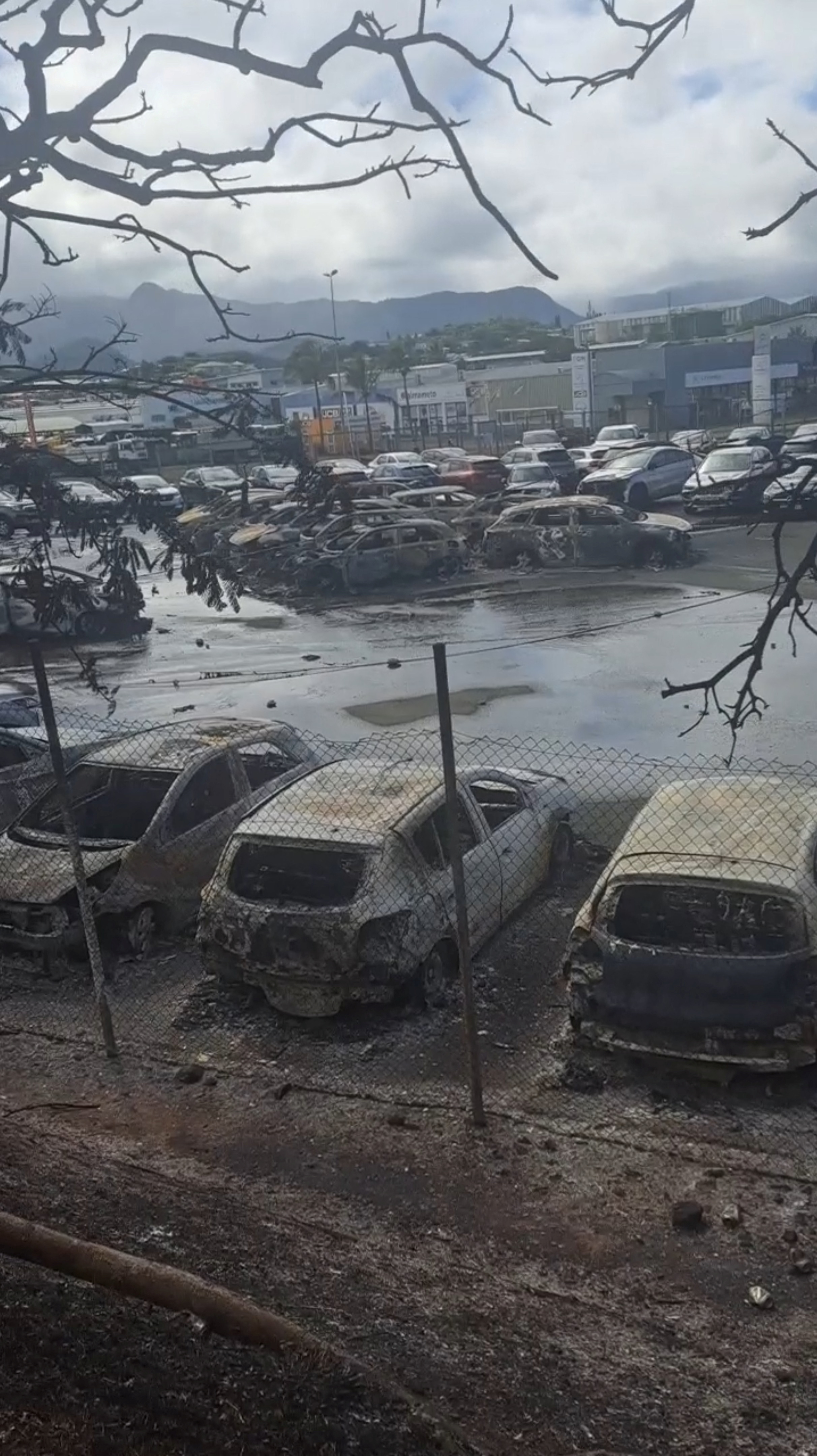 France sends more police, seeks talks, to quell New Caledonia riots ...