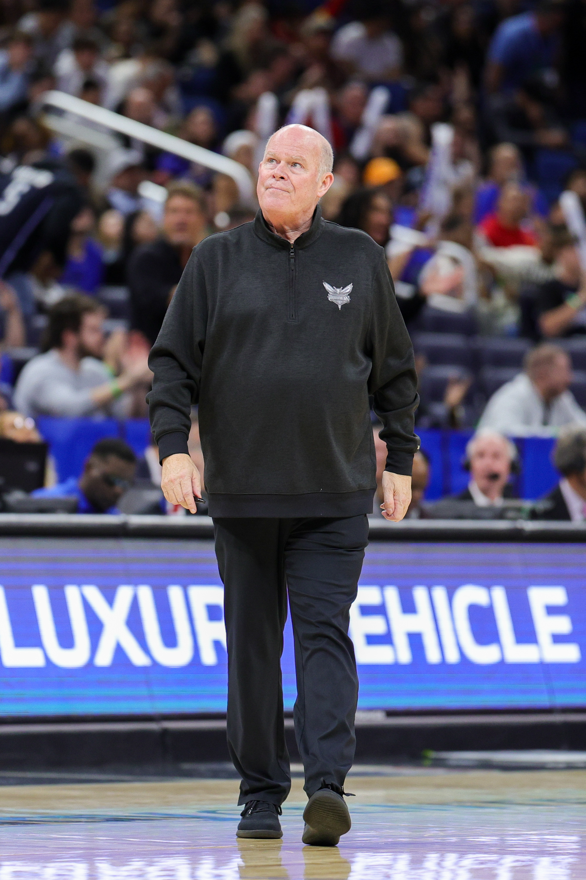 Magic turn back Hornets for 7th straight win | Reuters